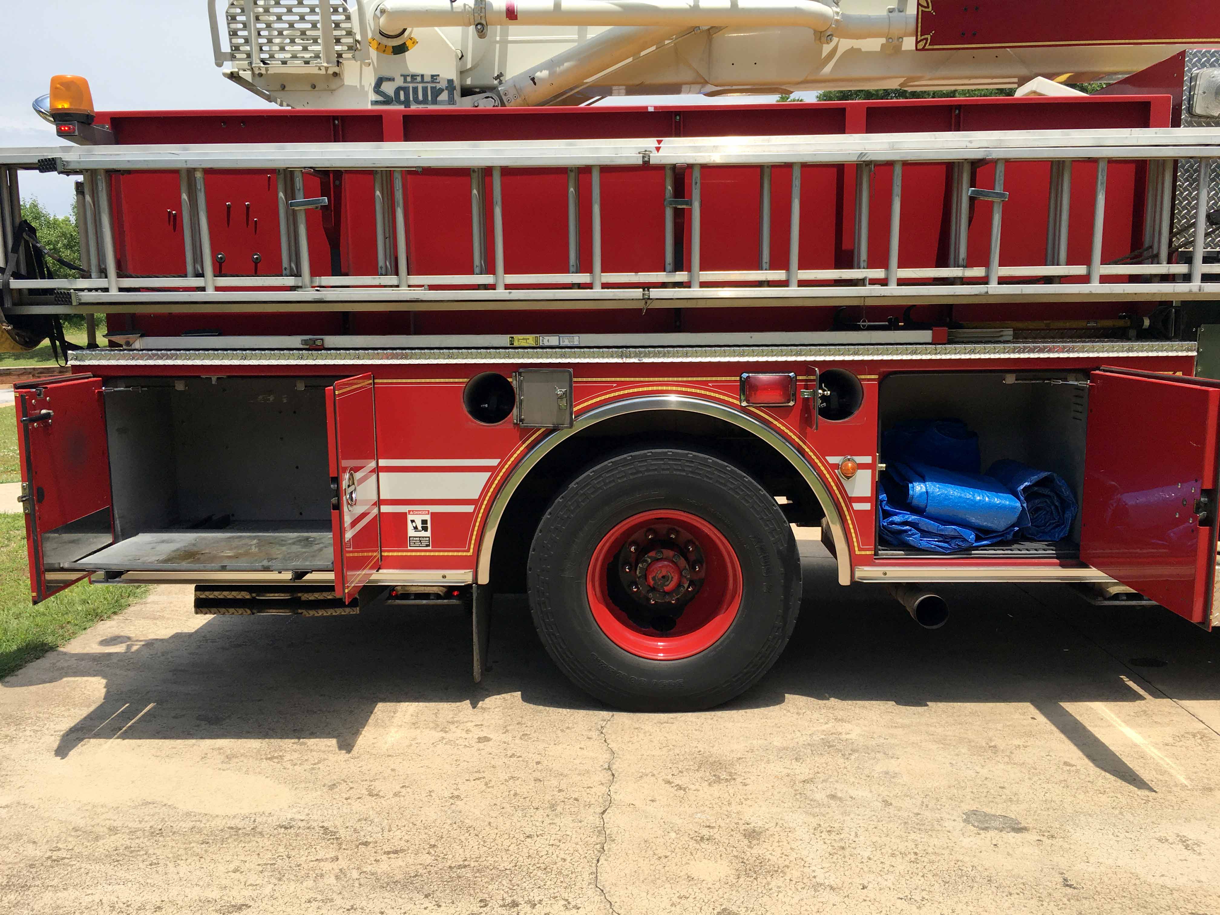 1999 Pierce Saber 65' Telesquirt | Used Truck Details