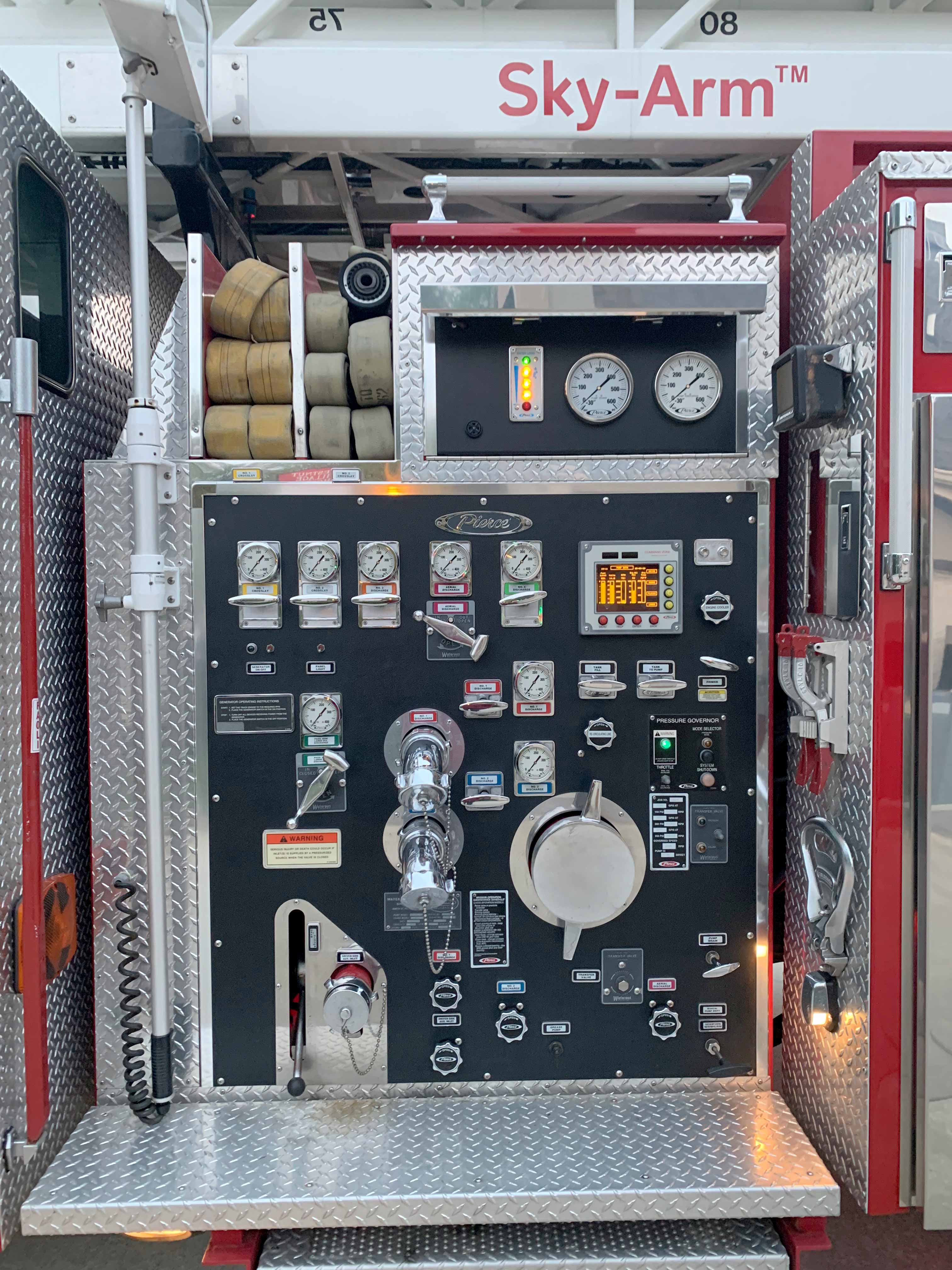 1999 Pierce Dash 100' SkyArm | Used Truck Details