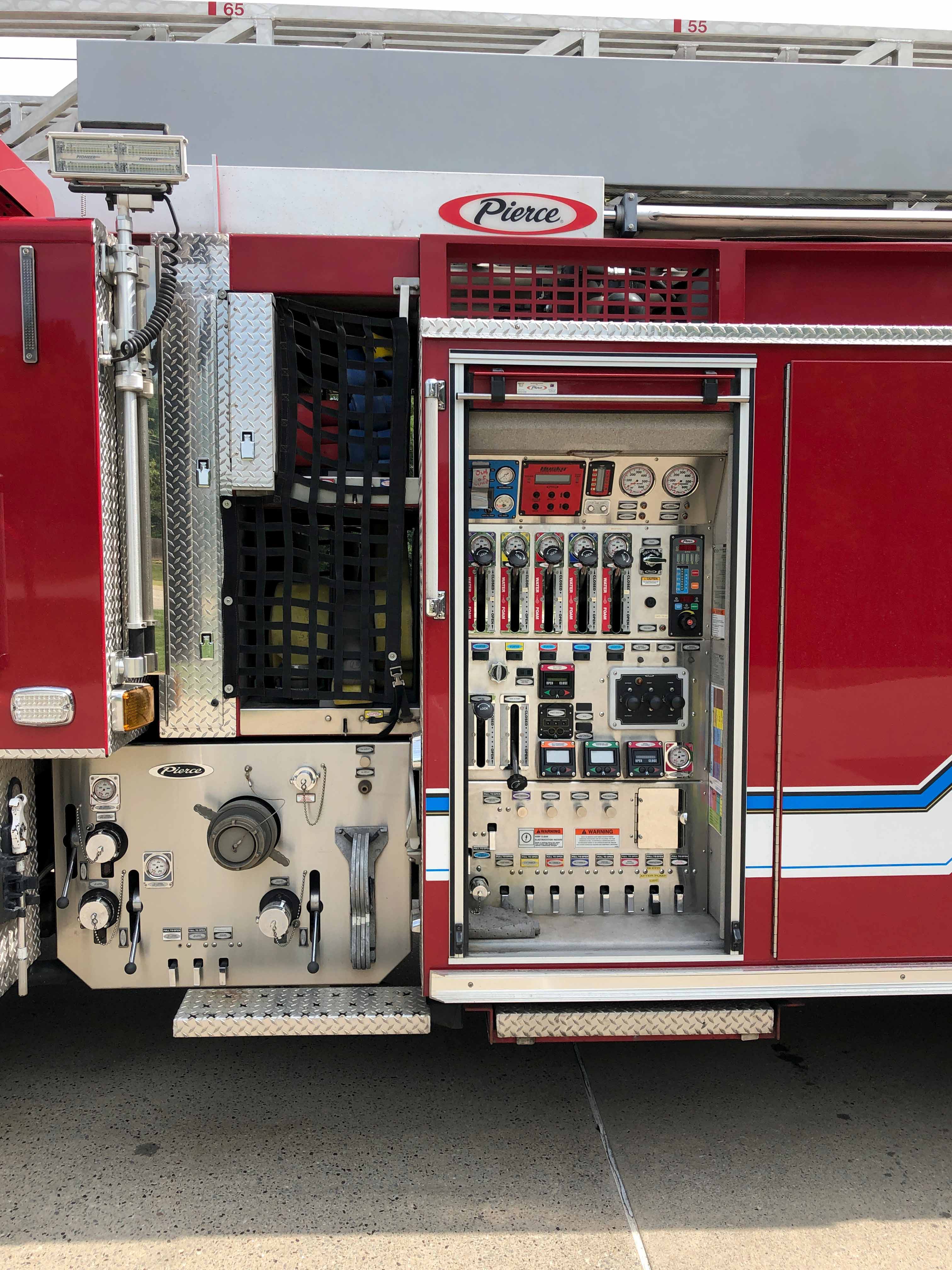 2010 Pierce Impel 75' Quint | Used Truck Details