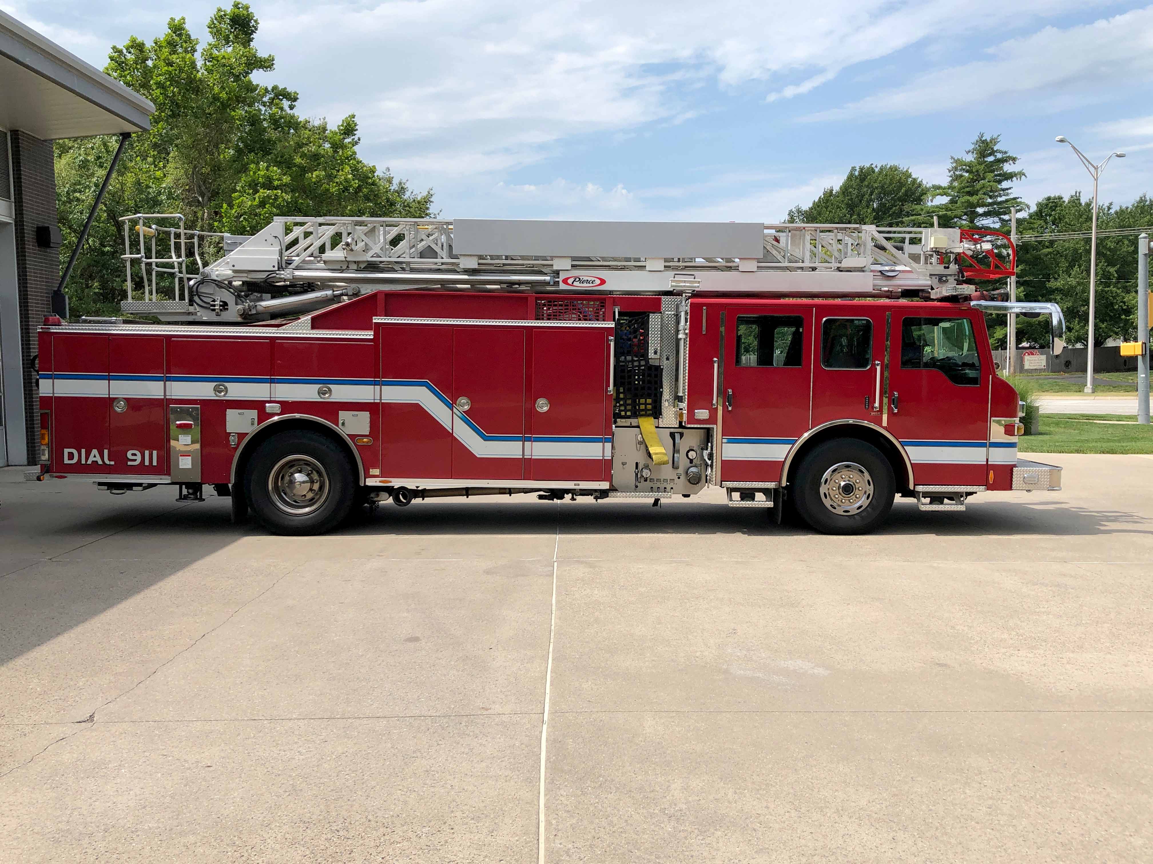 2010 Pierce Impel 75' Quint | Used Truck Details