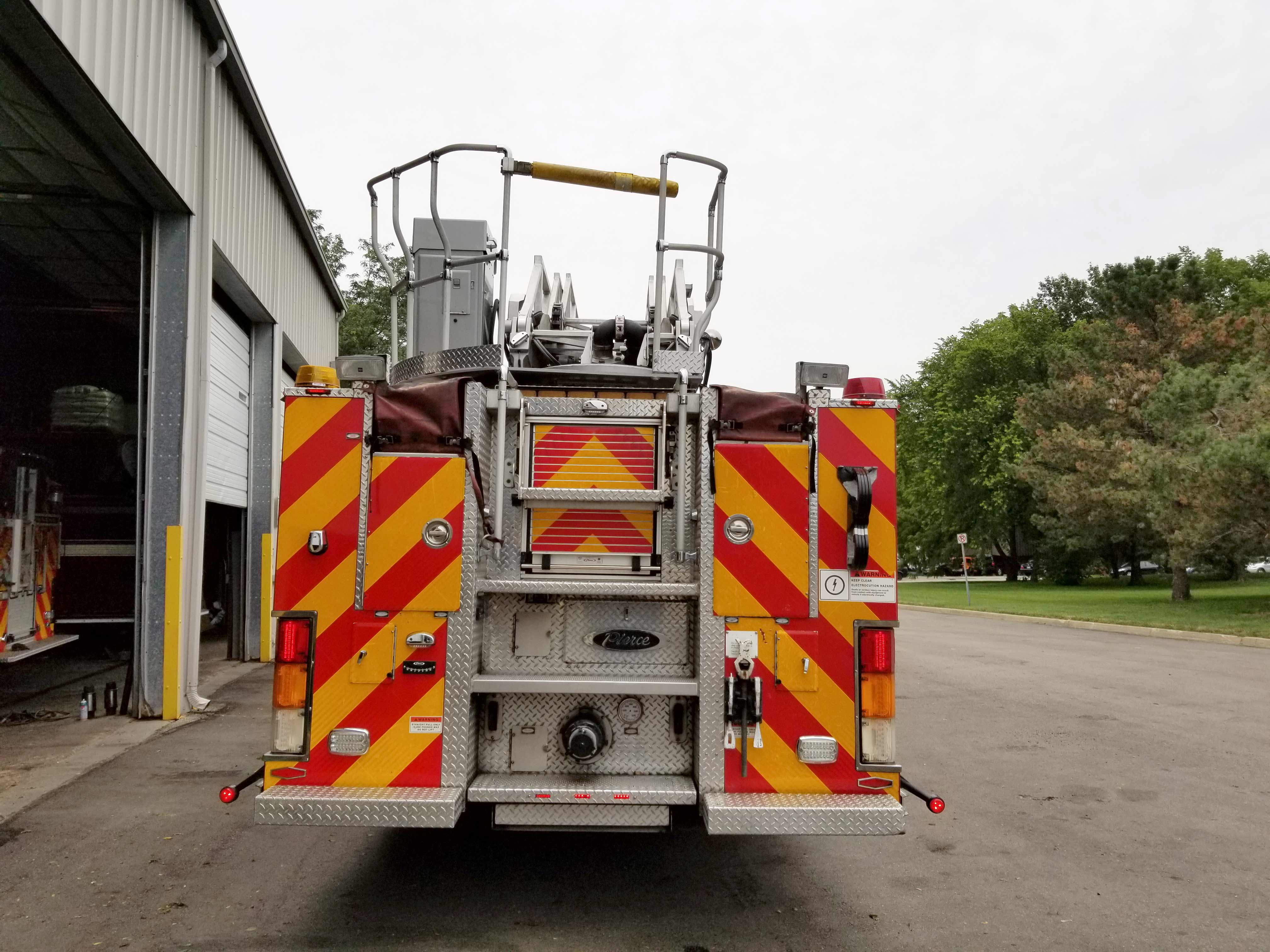 2010 Pierce Impel 75' Quint | Used Truck Details