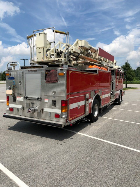 2005 Pierce Quantum 75' Quint | Used Truck Details