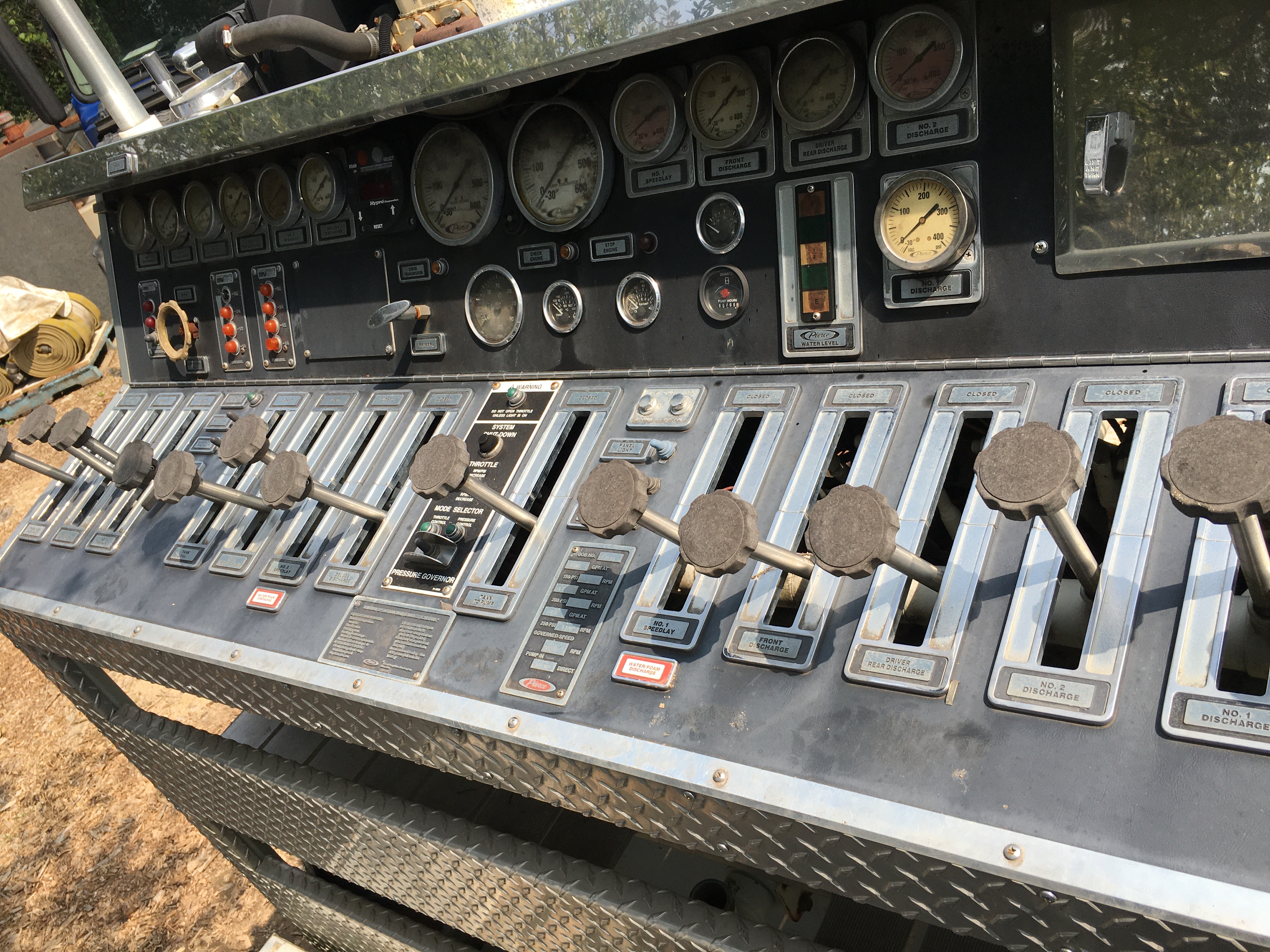 1500 GPM Waterous Top-Mount Pump | Used Truck Details
