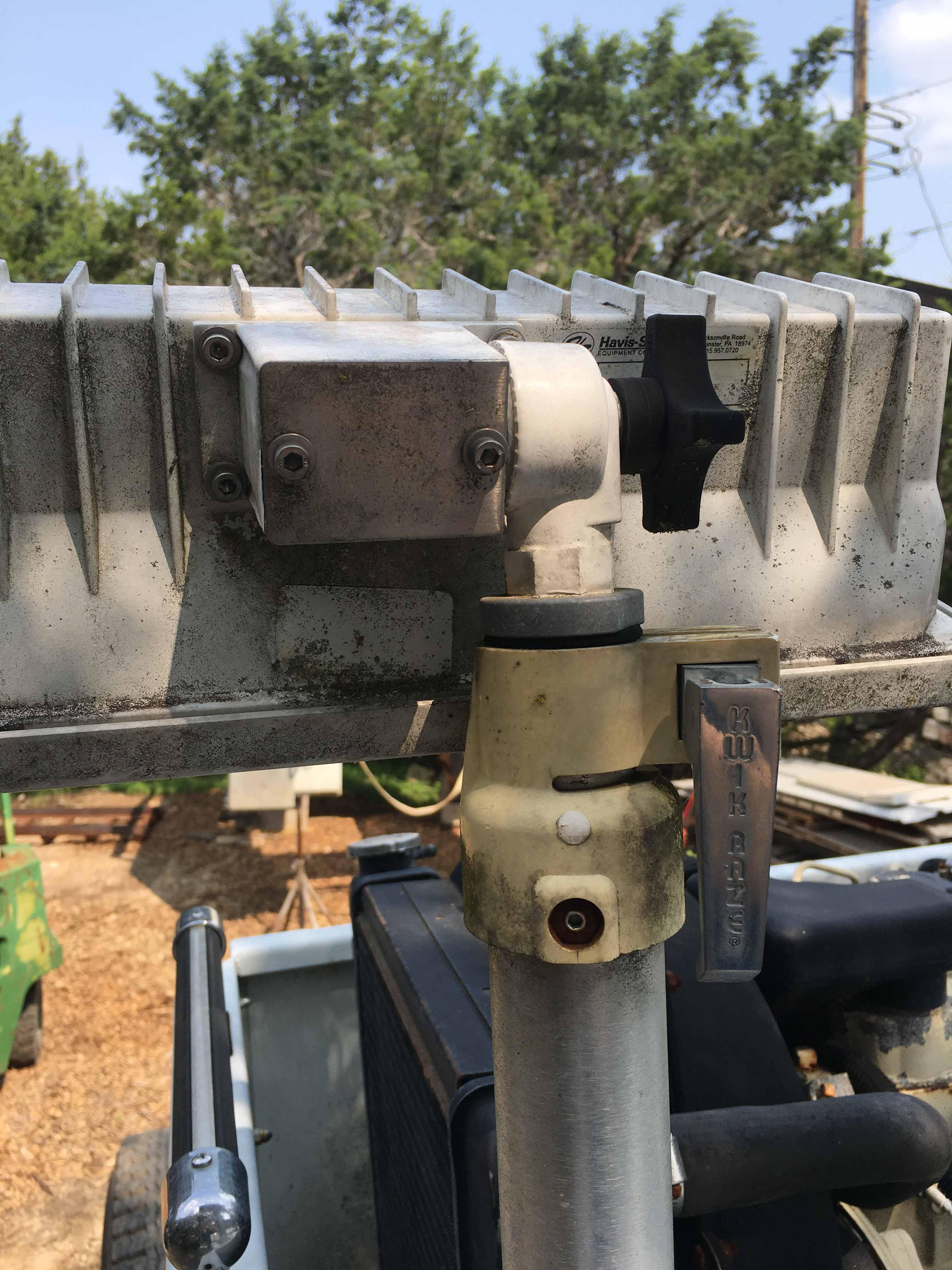 Kwik-Raze Telescoping Scene Lights | Used Truck Details