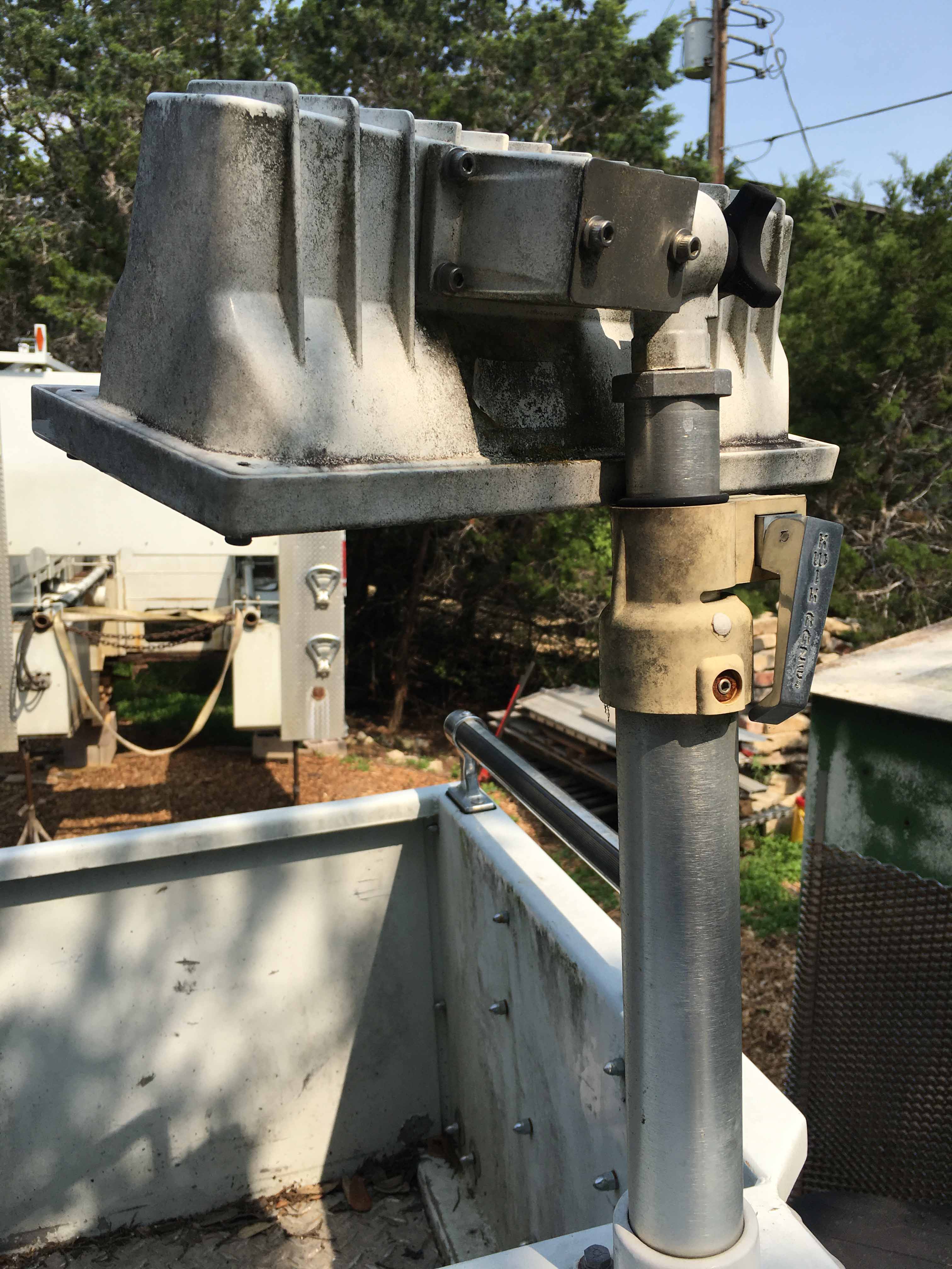 Kwik-Raze Telescoping Scene Lights | Used Truck Details