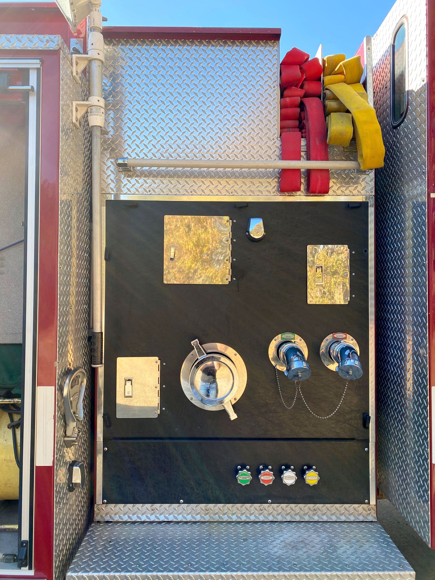 2003 Pierce Saber 4x4 Custom Pumper | Used Truck Details