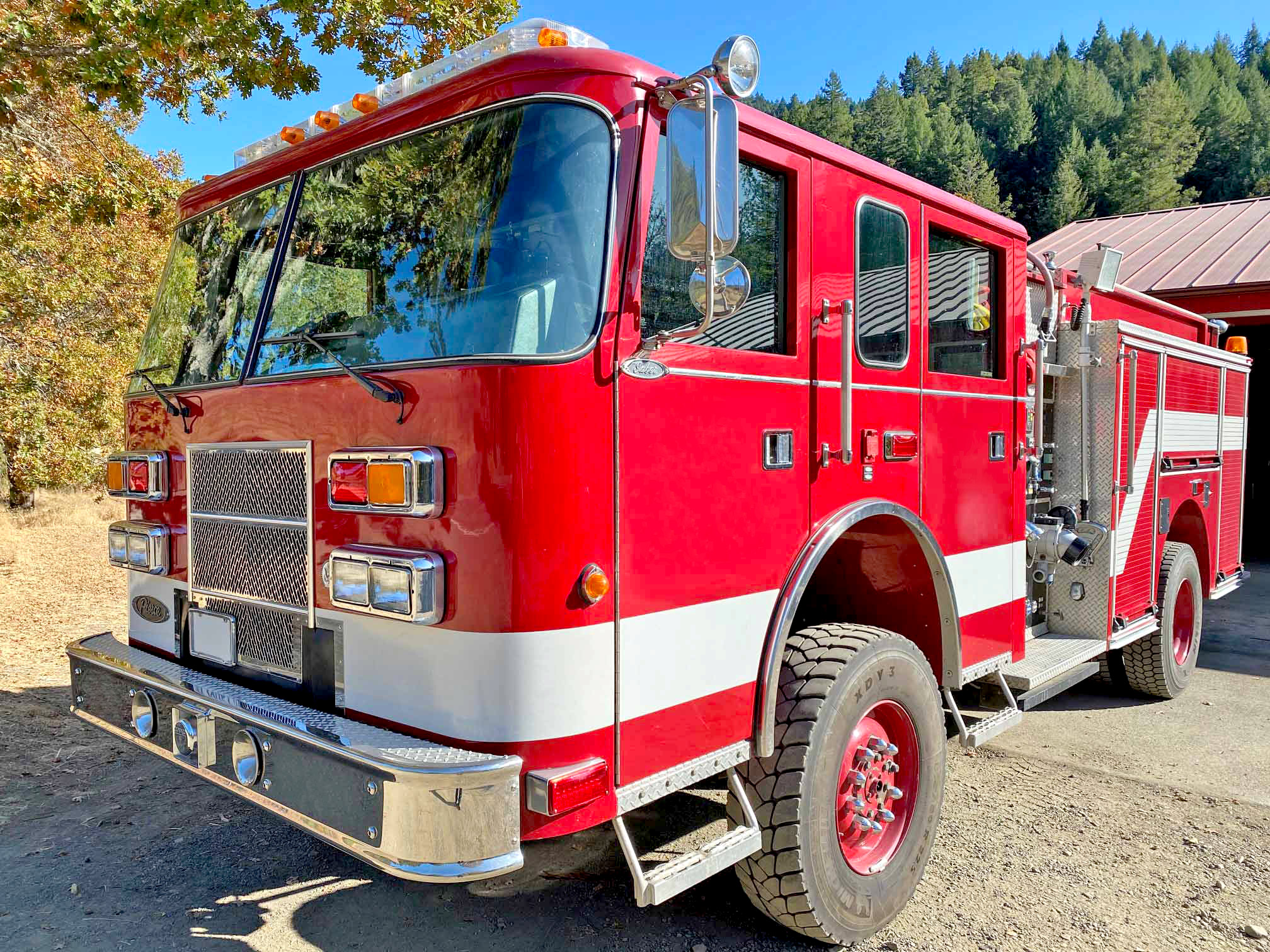 2003 Pierce Saber 4x4 Custom Pumper | Used Truck Details