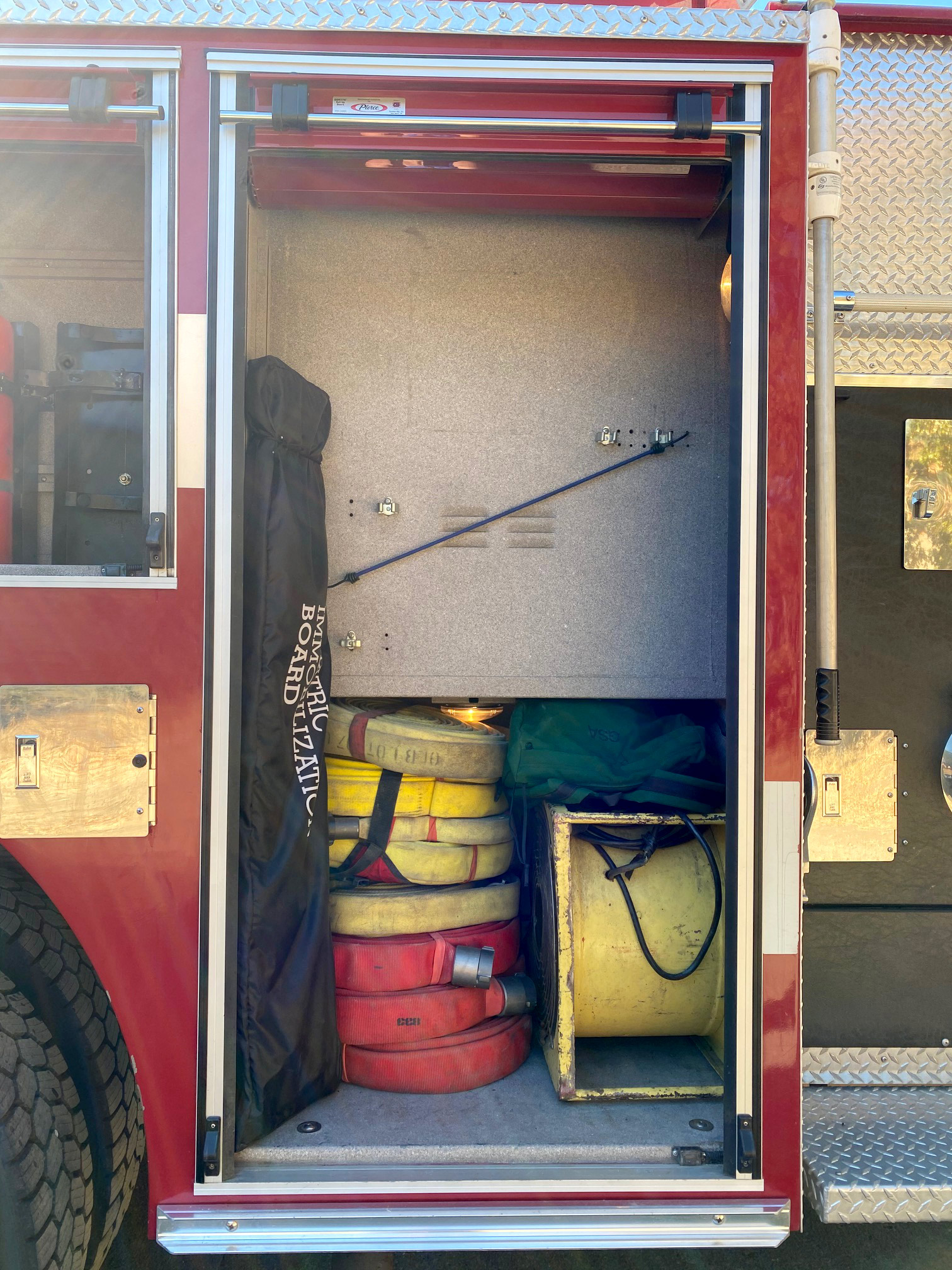 2003 Pierce Saber 4x4 Custom Pumper | Used Truck Details
