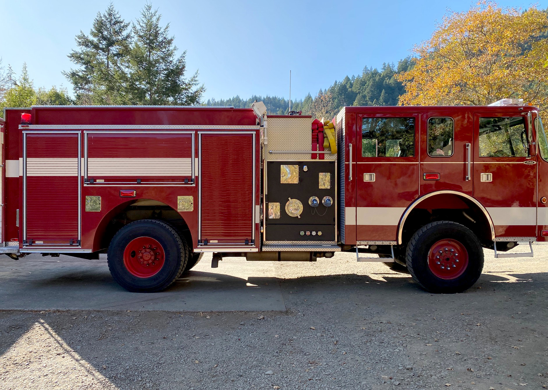 2003 Pierce Saber 4x4 Custom Pumper | Used Truck Details