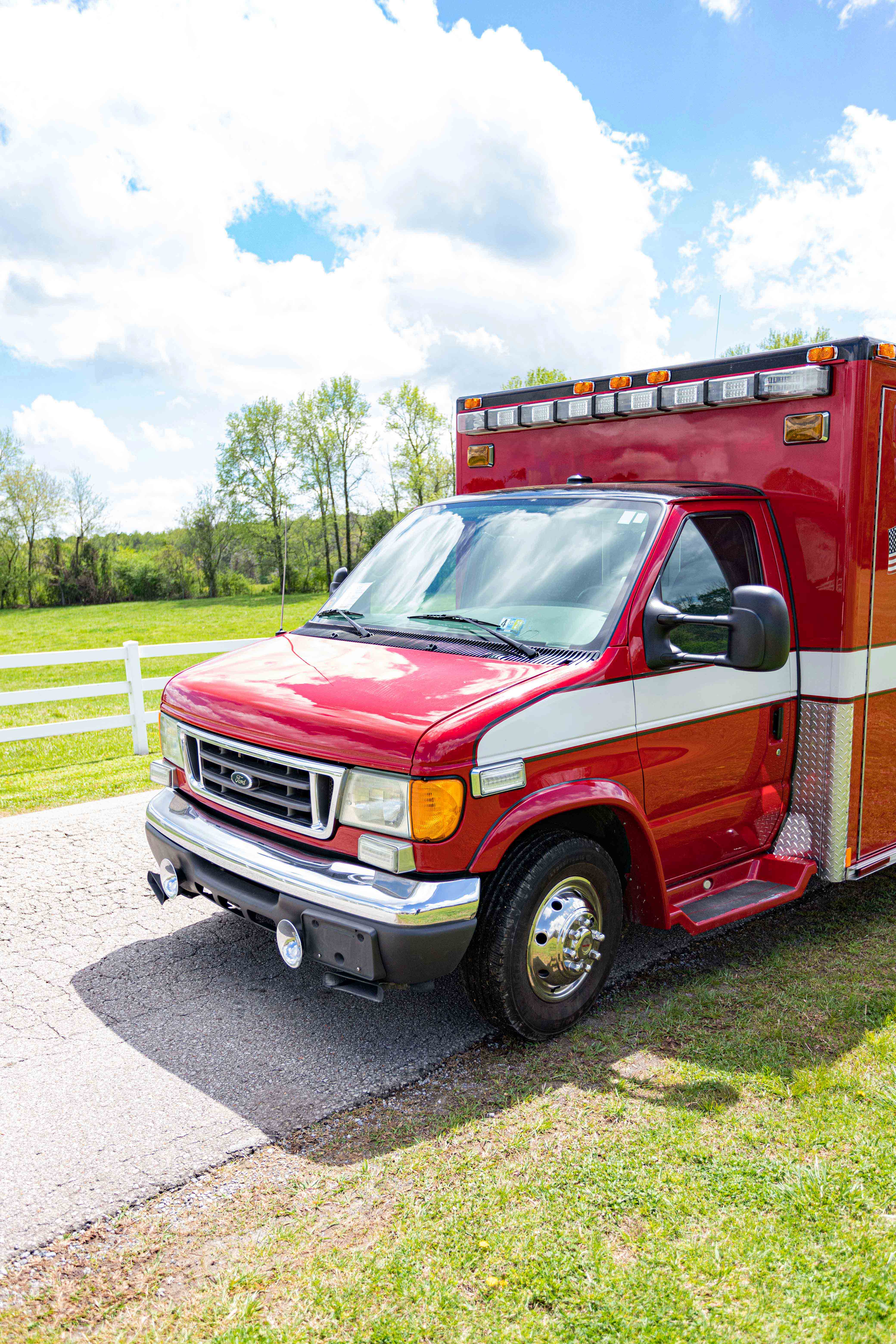 2006 Medtec Ford E-450 Ambulance | Used Truck Details