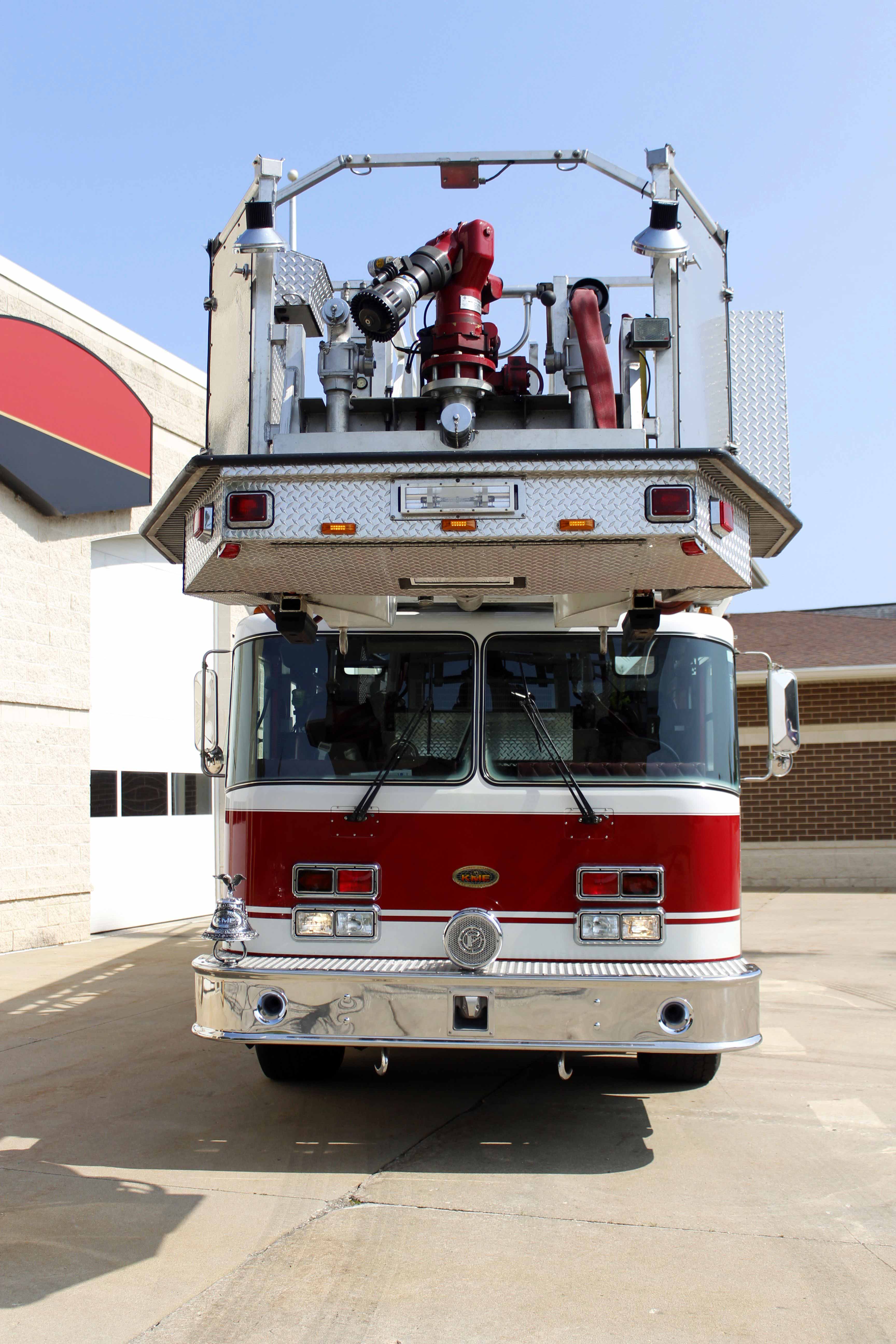 1996 KME 102' AerialCat Ladder | Used Truck Details