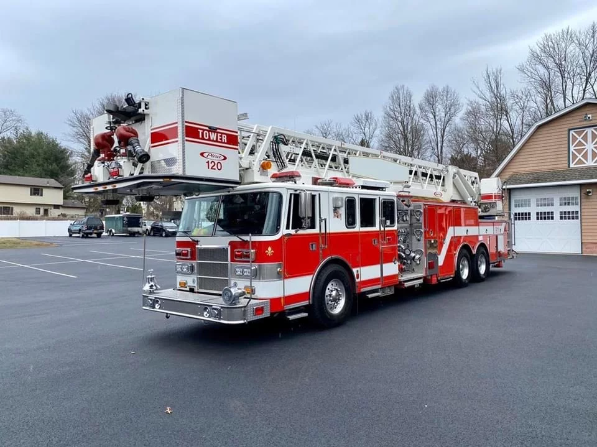 1998 Pierce Lance 100' Tower | Used Truck Details