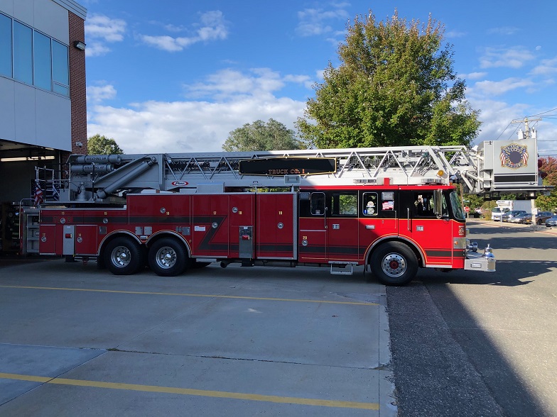1996 Pierce Lance 100' Platform | Used Truck Details