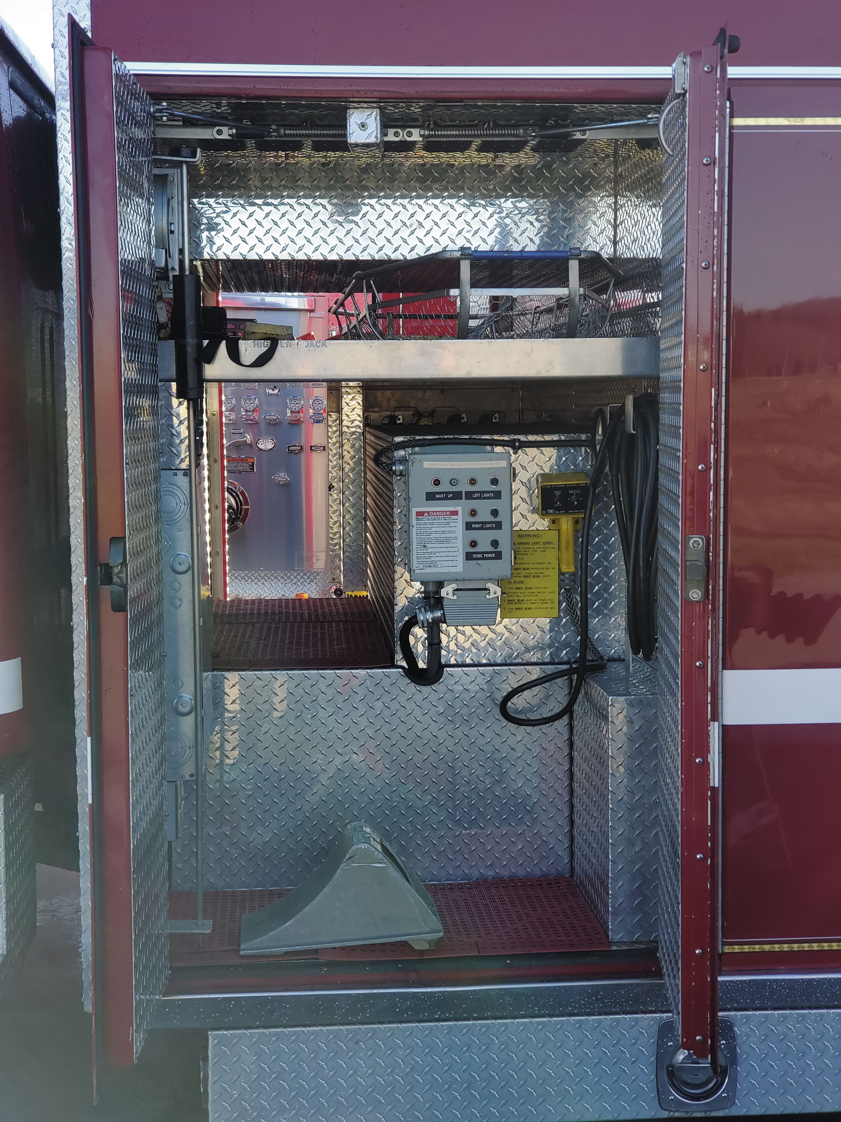 1995 International Walk-In Rescue | Used Truck Details