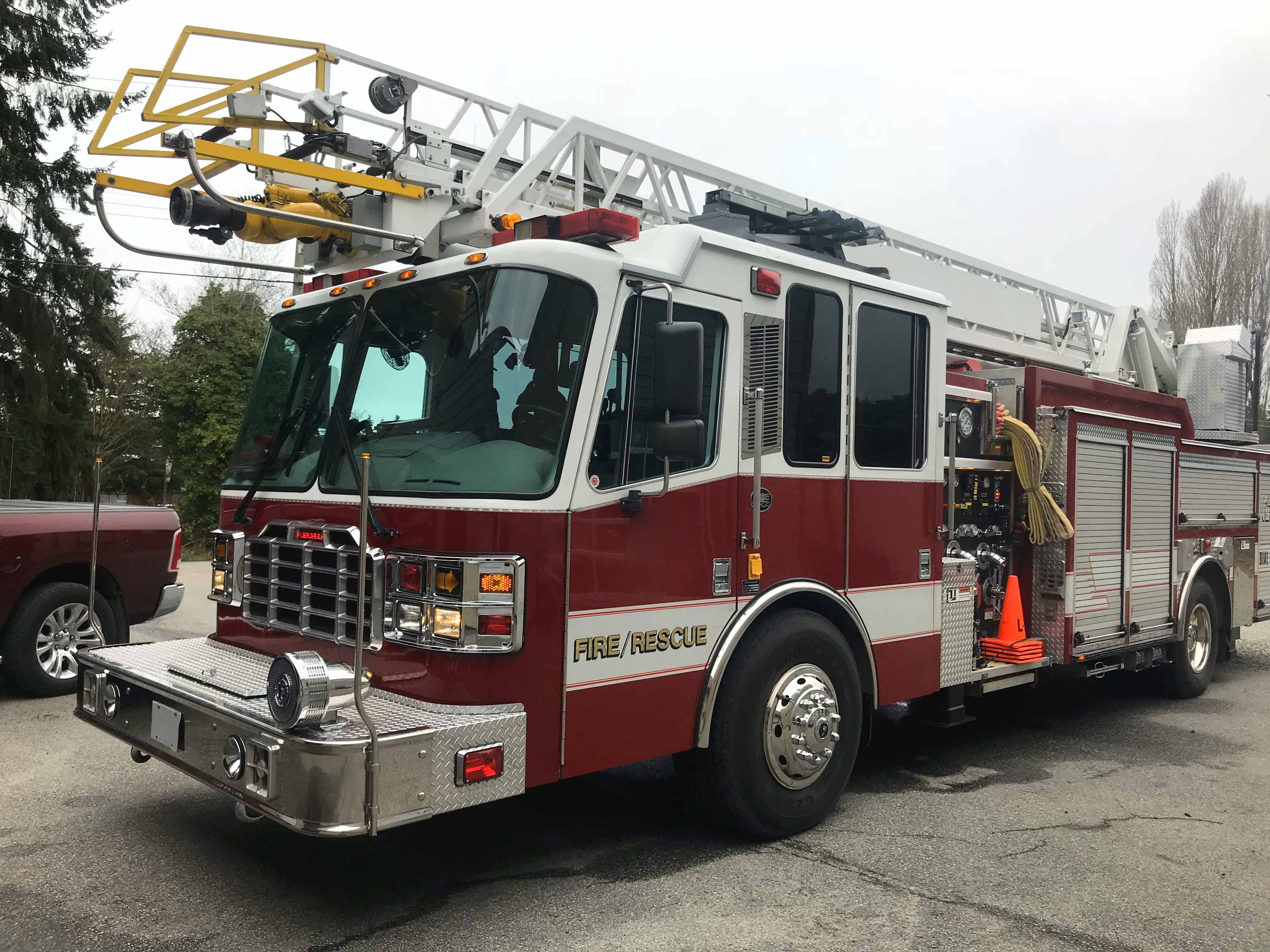 1999 Ferrara Igniter 75' Quint | Used Truck Details