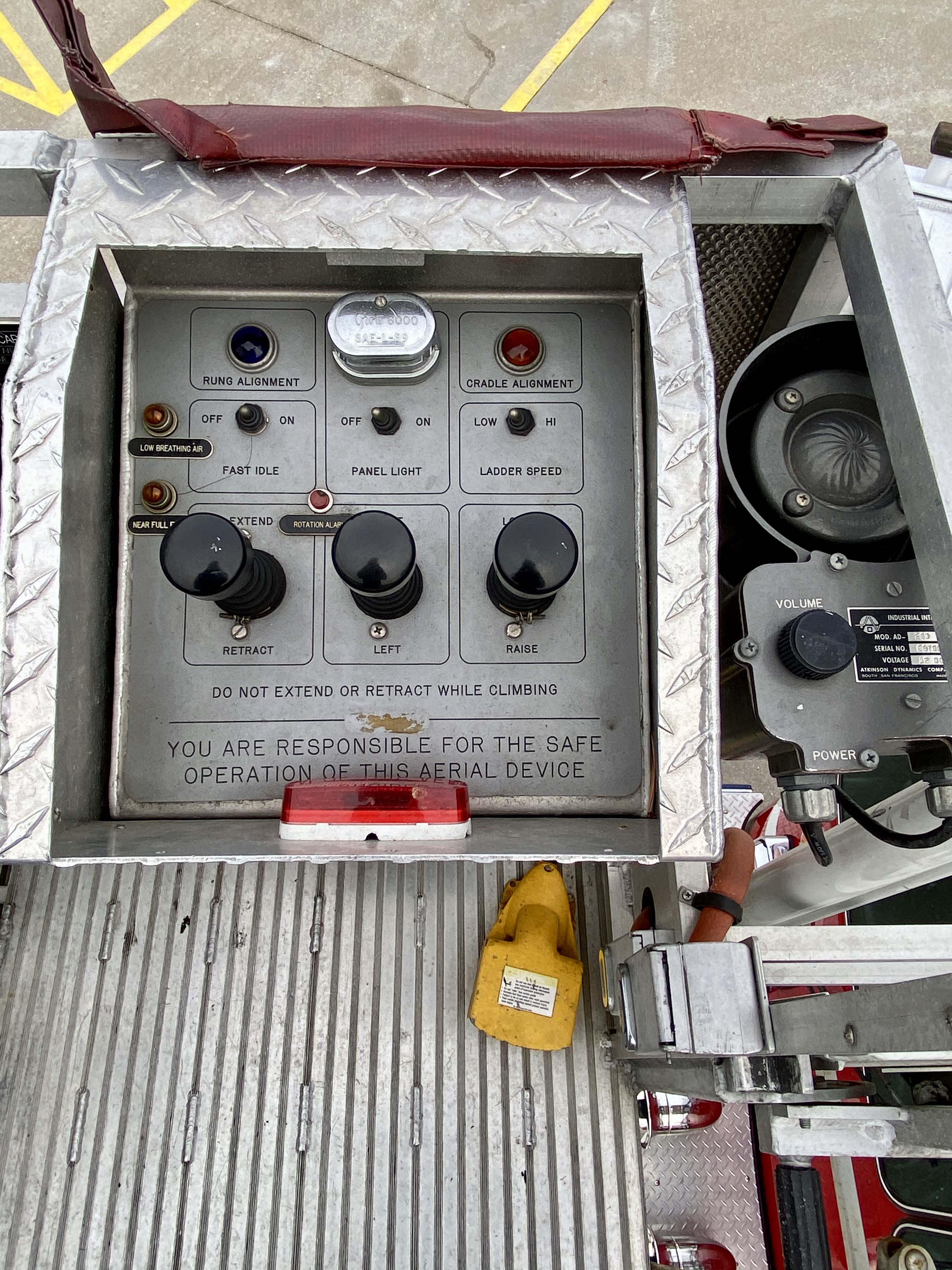 1991 Grumman Aerialcat 102' Platform | Used Truck Details