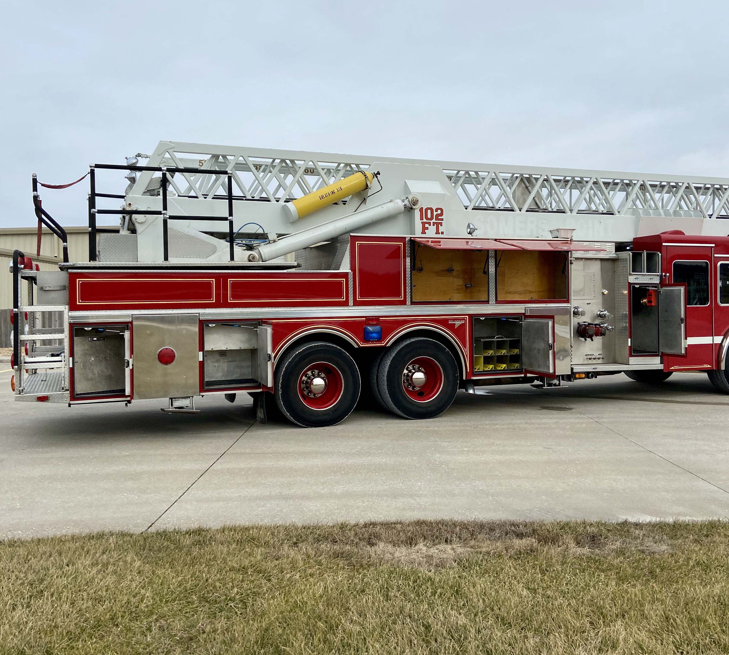 1991 Grumman Aerialcat 102' Platform | Used Truck Details