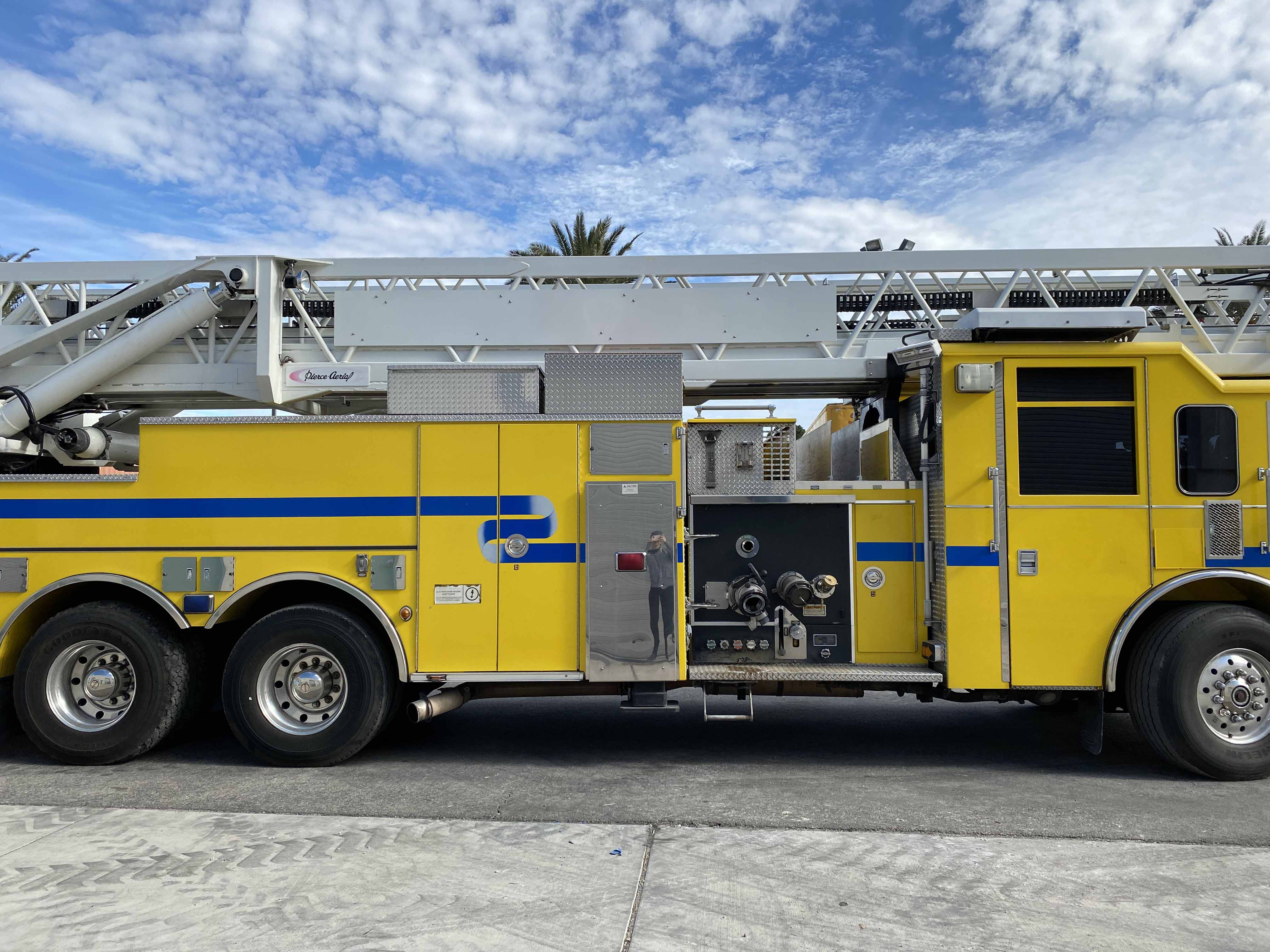 2002 Pierce Dash 100' Platform | Used Truck Details