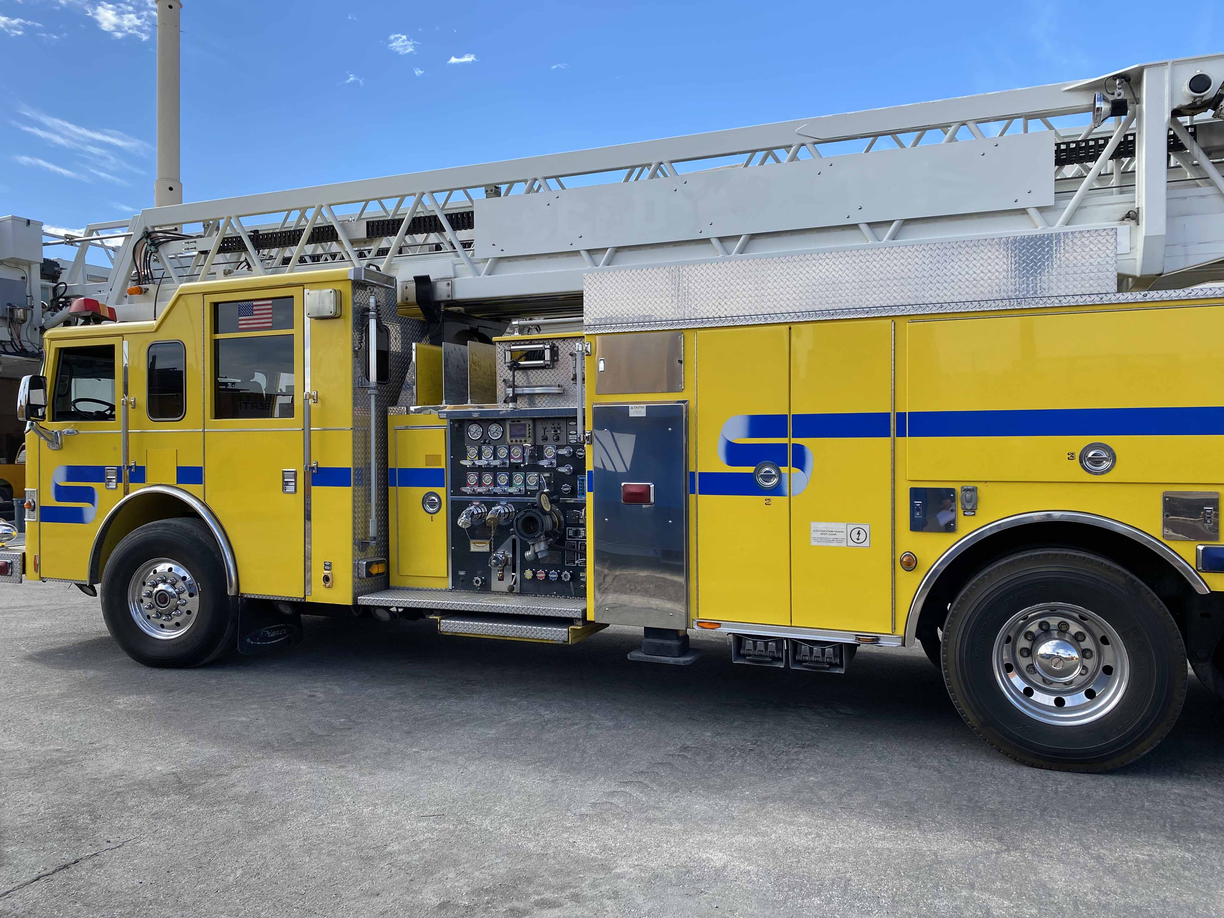 2002 Pierce Dash 100' Platform | Used Truck Details