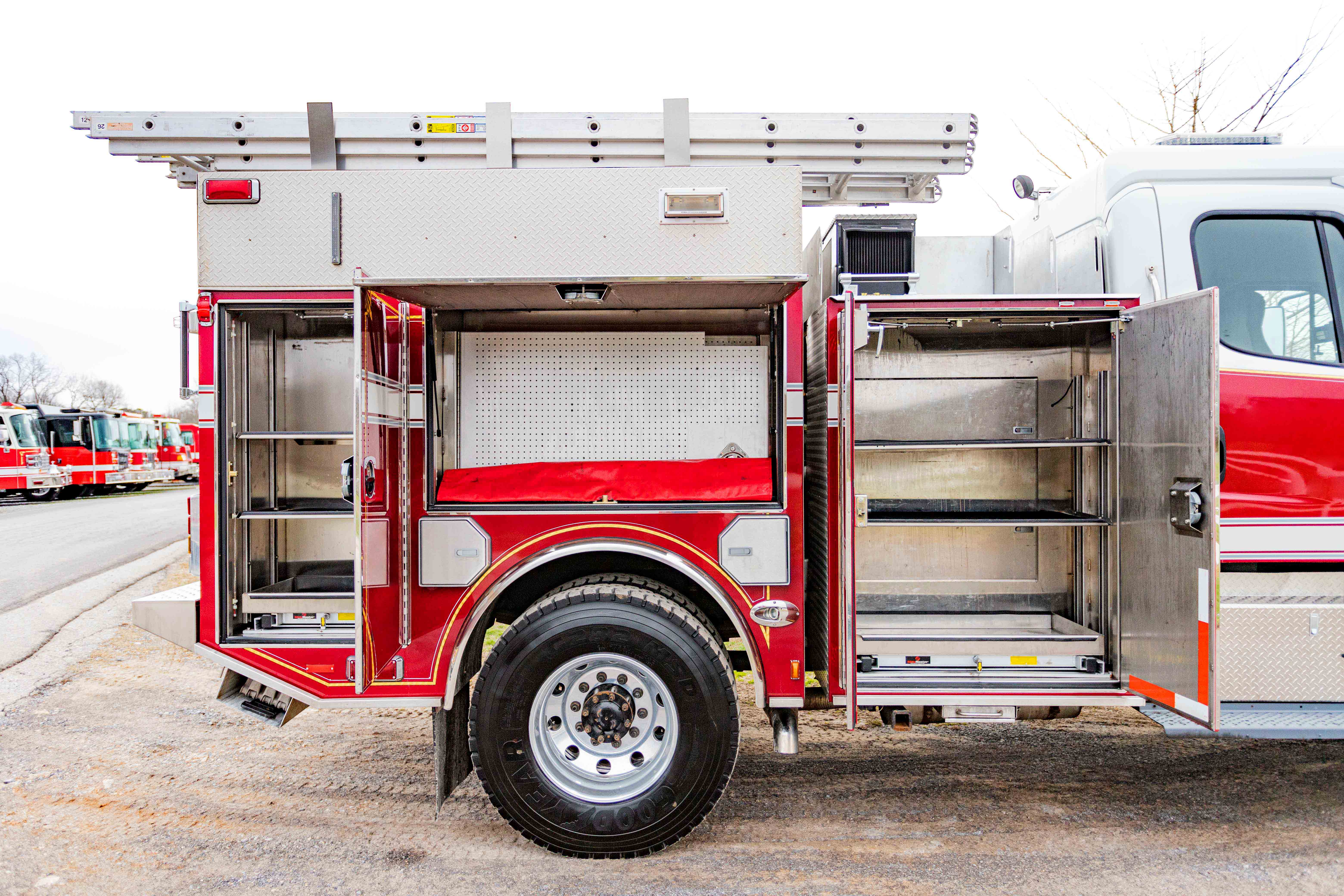 2006 S&S Freightliner 4x4 Pumper | Used Truck Details
