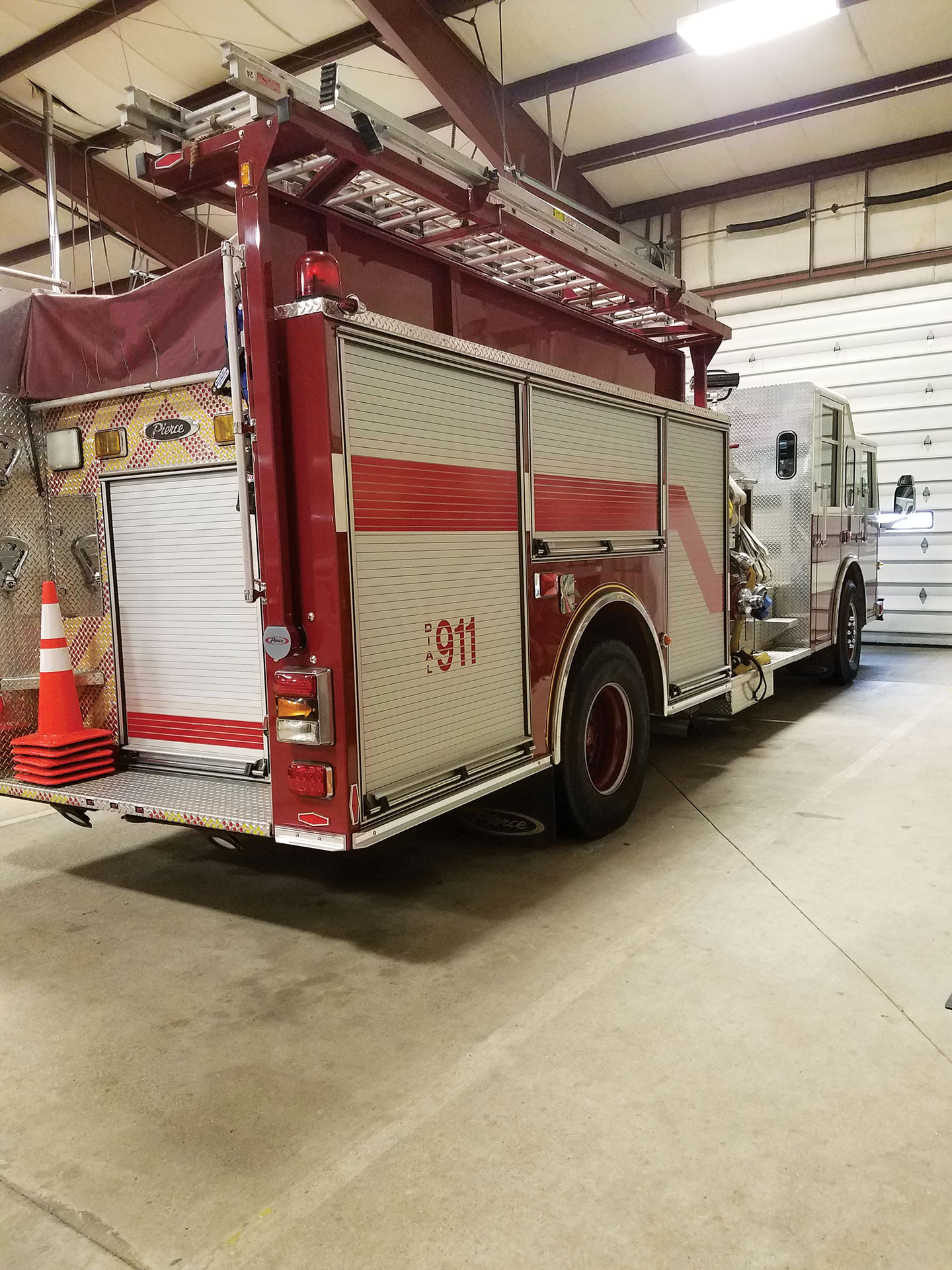 2001 Pierce Saber Custom Pumper | Used Truck Details
