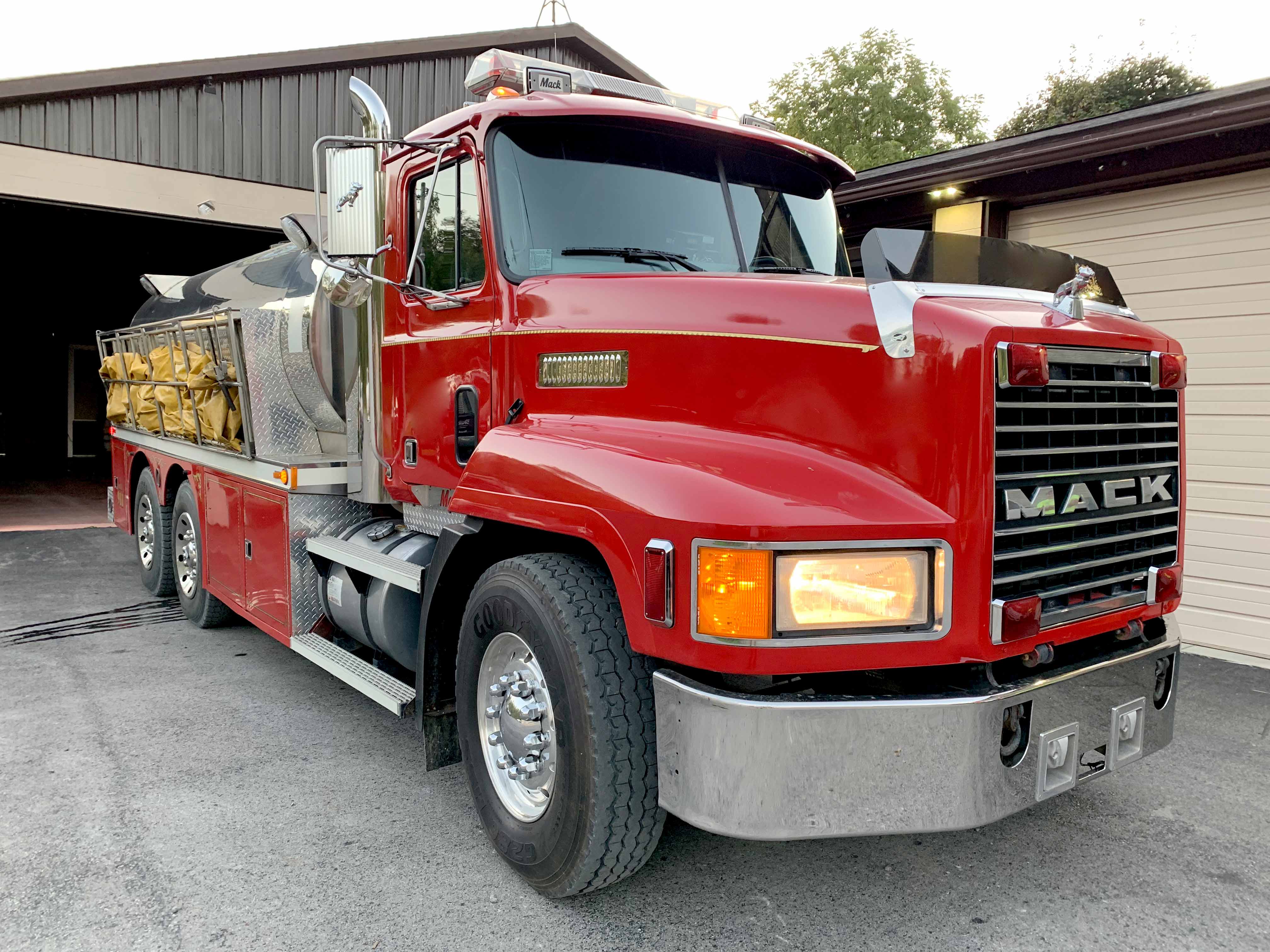 1997 Mack Tanker | Used Truck Details