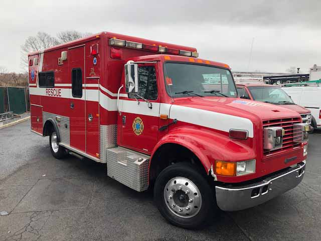 1995 PL Custom International Ambulance | Used Truck Details
