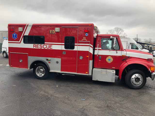 1995 PL Custom International Ambulance | Used Truck Details