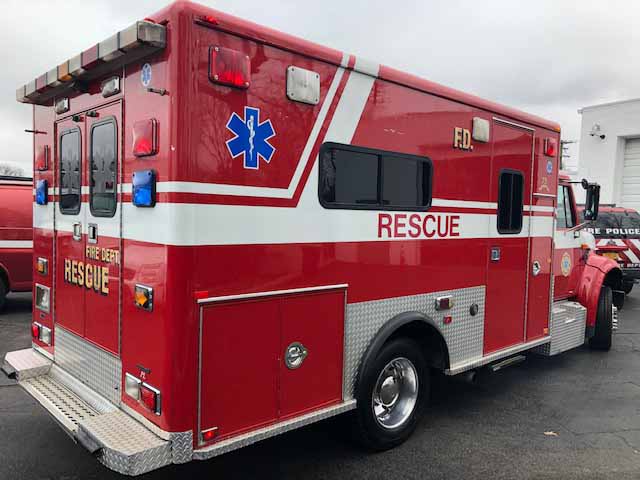 1995 PL Custom International Ambulance | Used Truck Details