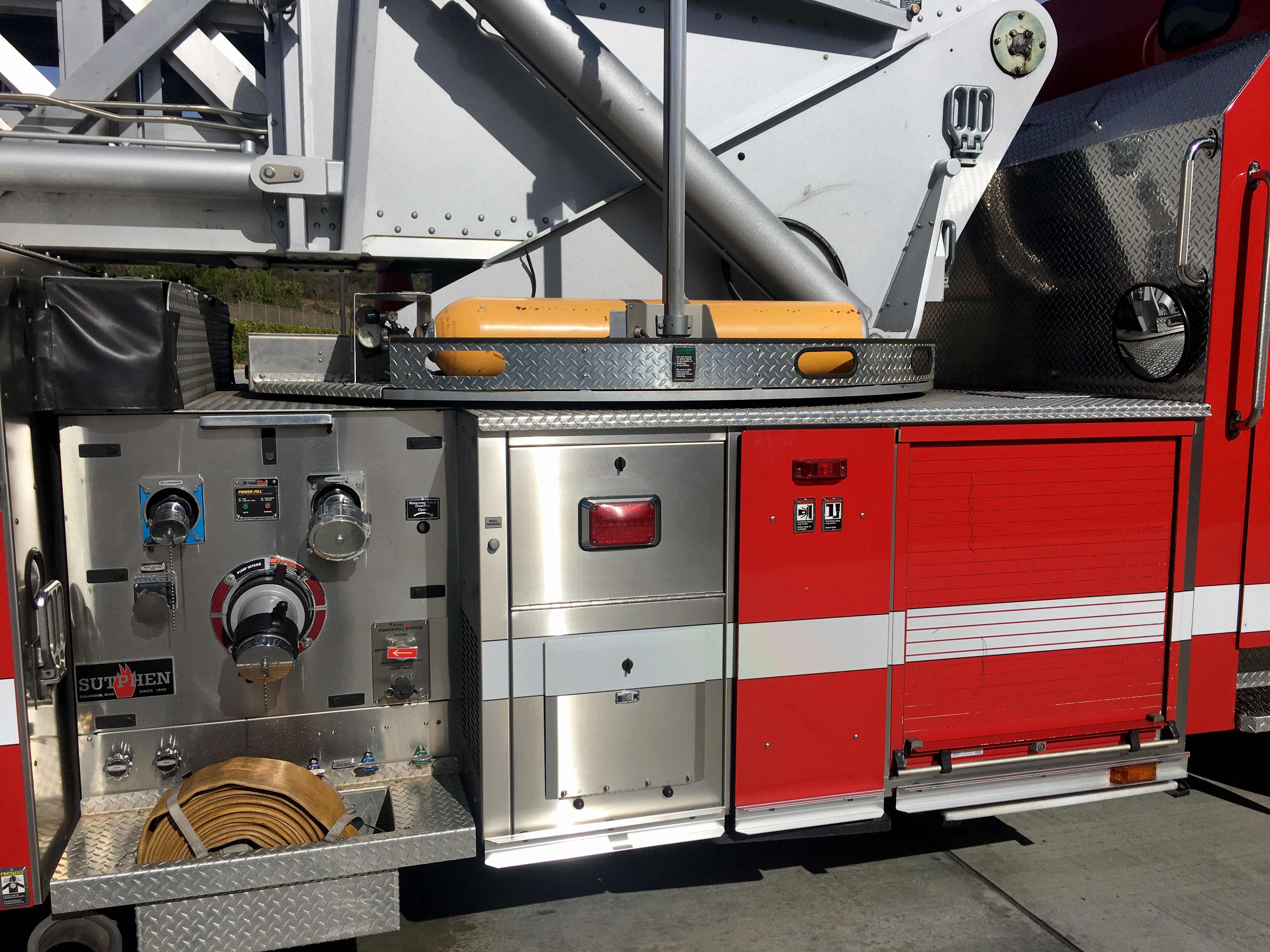 2012 Sutphen 100' Mid-Mount Platform | Used Truck Details