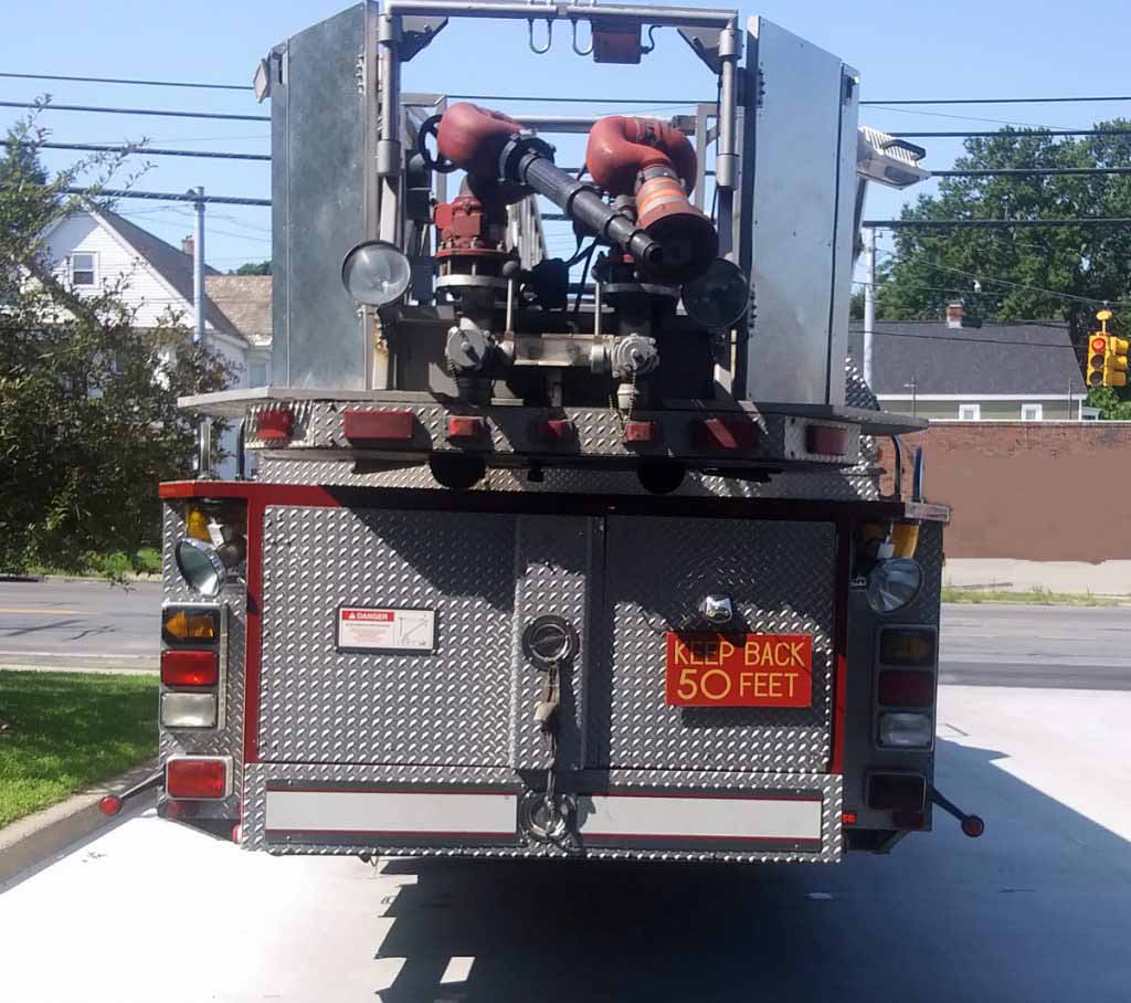 2001 American LaFrance Mid-Mount 93' Quint | Used Truck Details