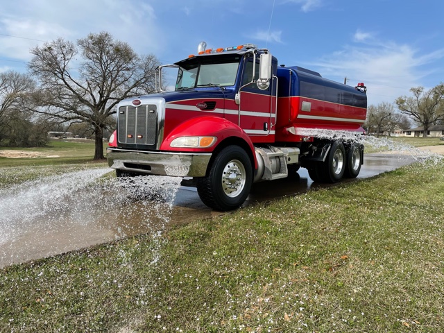 2008 Peterbilt Commercial Tanker | Used Truck Details