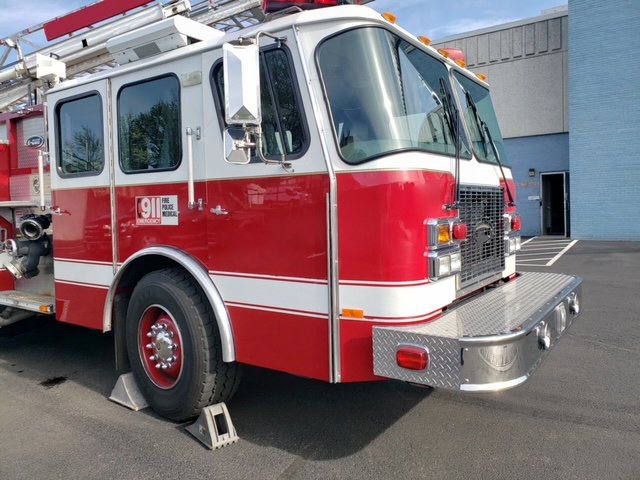 1999 E-One Cyclone II 100' Aerial | Used Truck Details