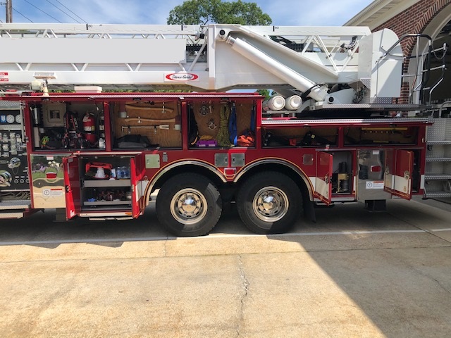 1999 Pierce Dash 100' Tower | Used Truck Details