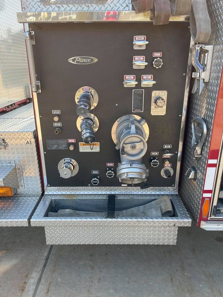 1999 Pierce Lance Pumper | Used Truck Details