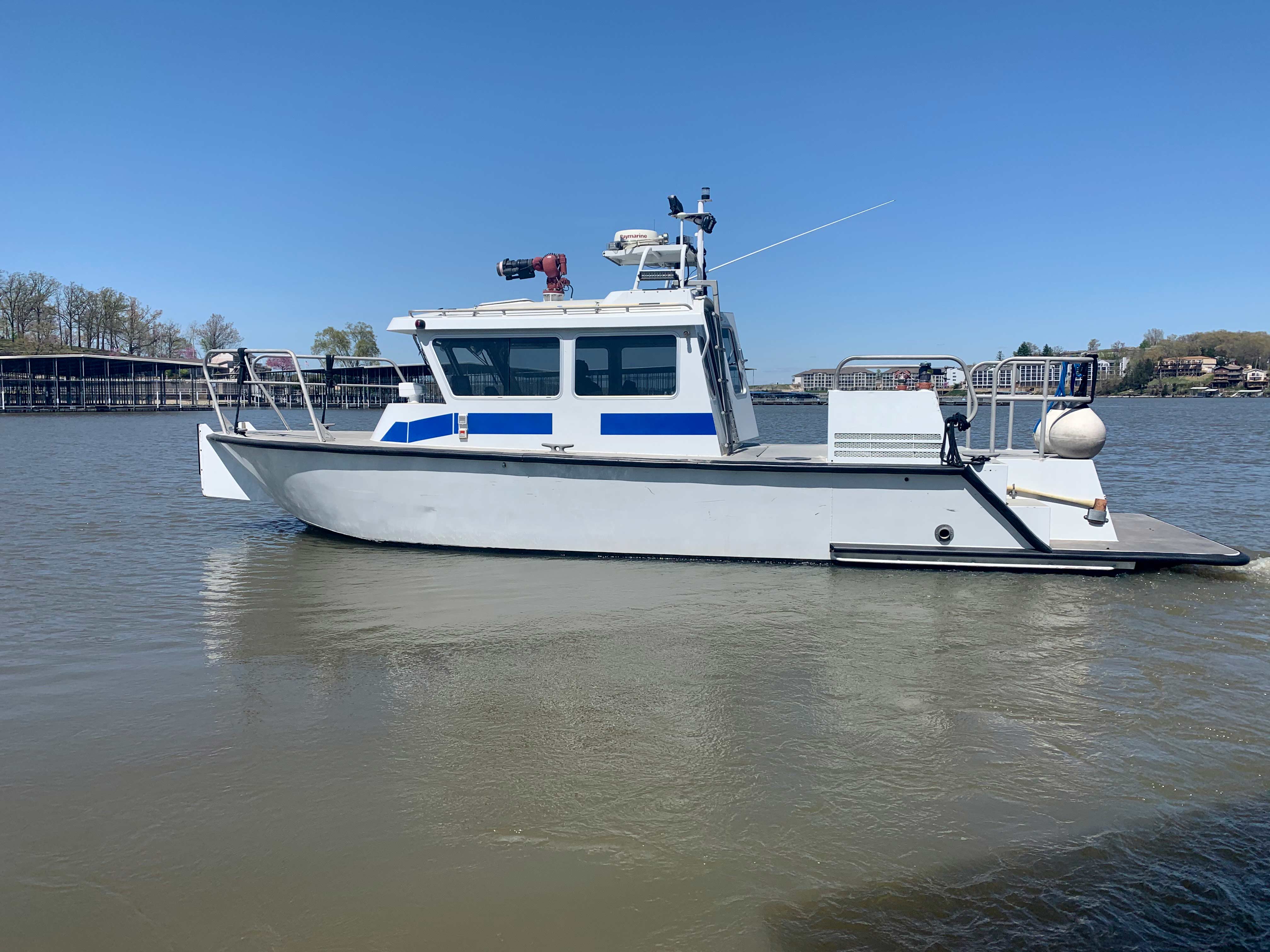 2004 Metalcraft Marine Firestorm 32' Boat | Used Truck Details