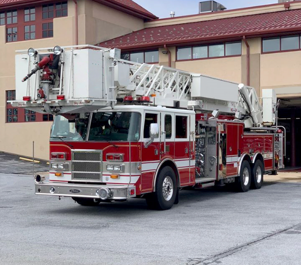 Pierce Dash Cf Tower Ladder Fire Truck