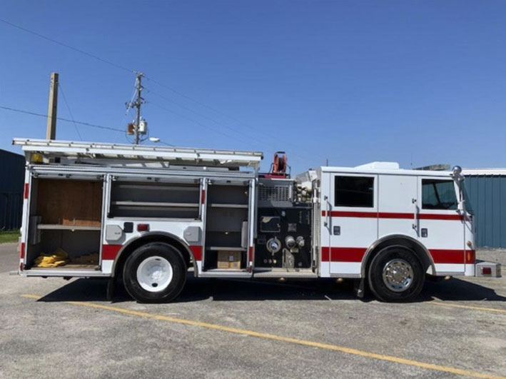 2004 Pierce Contender Custom Pumper | Used Truck Details