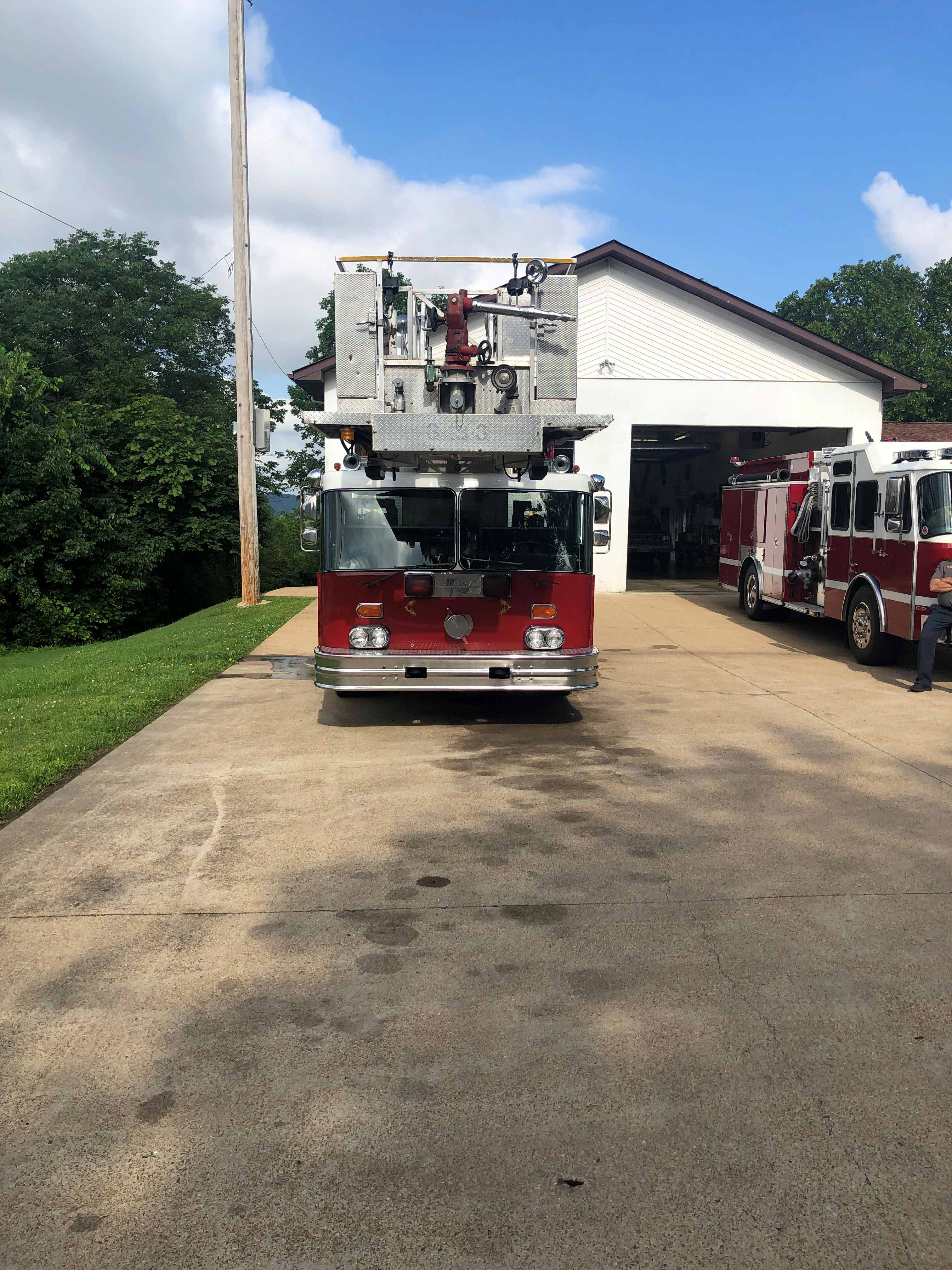 1984 Grumman Hendrickson 102' Aerial | Used Truck Details