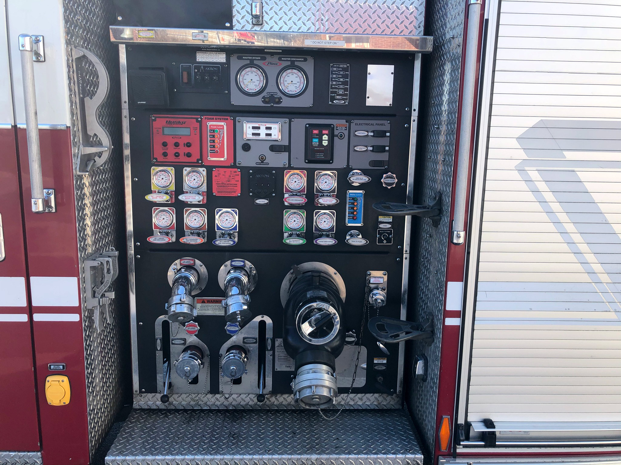 2007 Pierce Contender Rescue Pumper | Used Truck Details