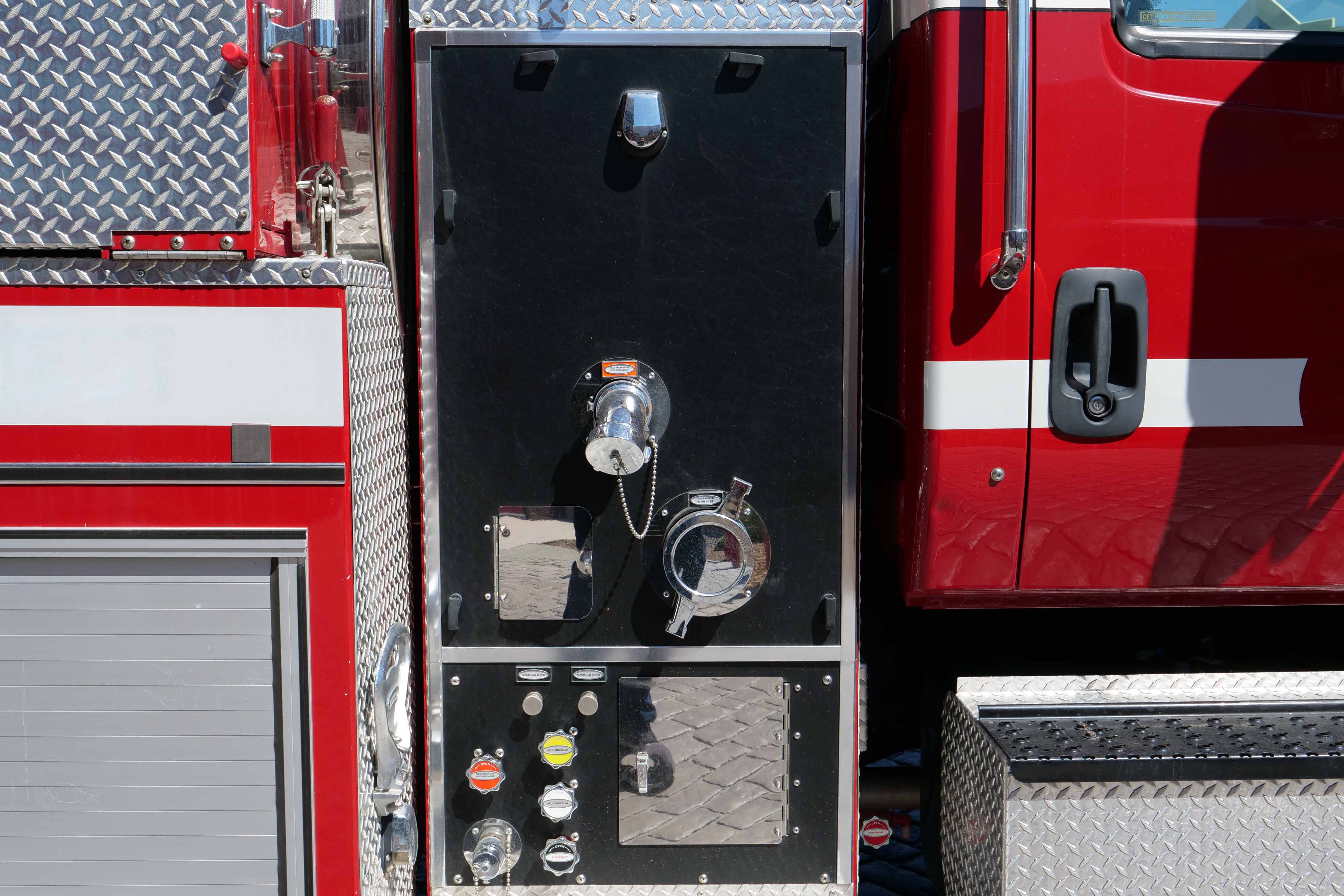 2005 Pierce International Commercial Tanker | Used Truck Details