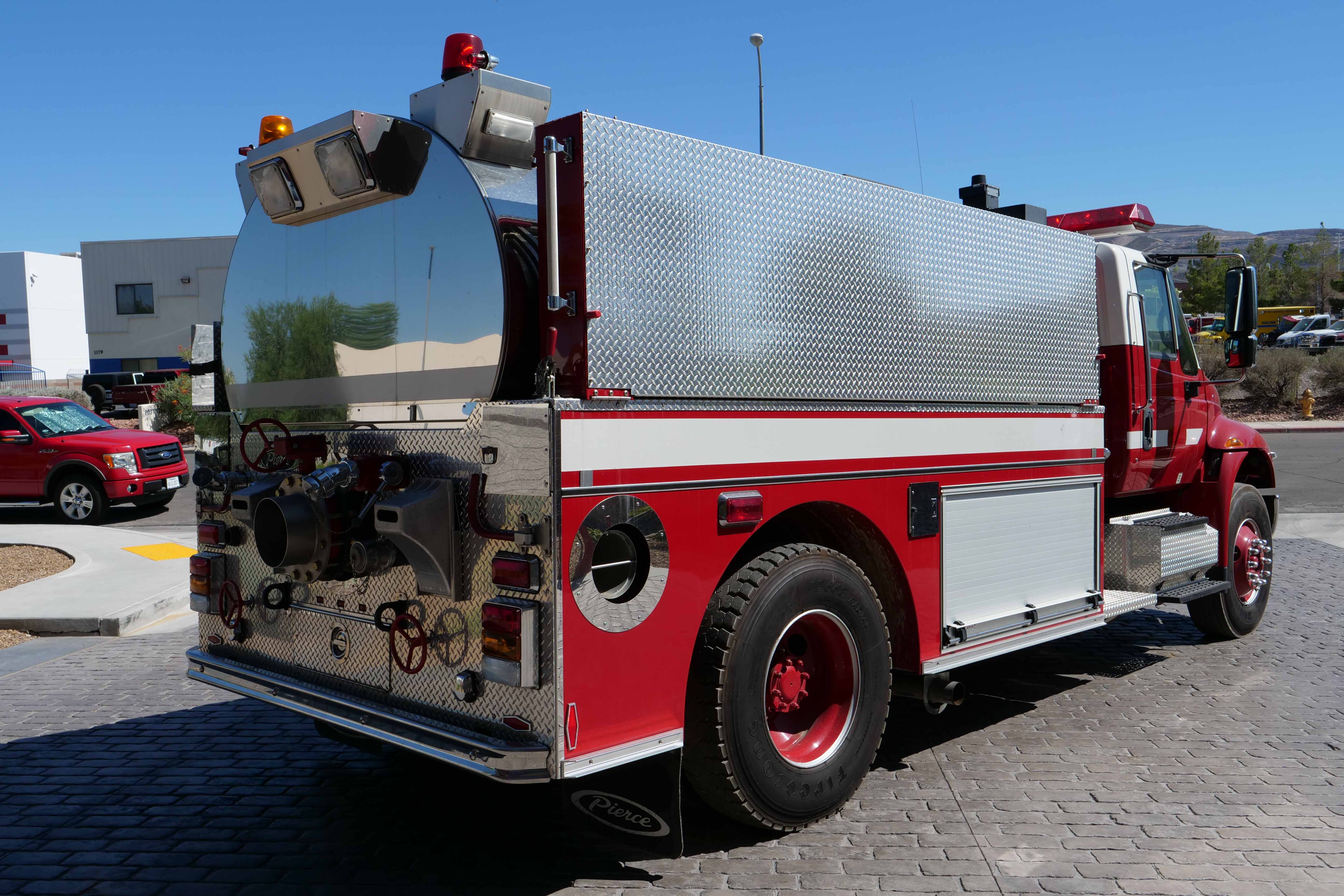 2005 Pierce International Commercial Tanker | Used Truck Details