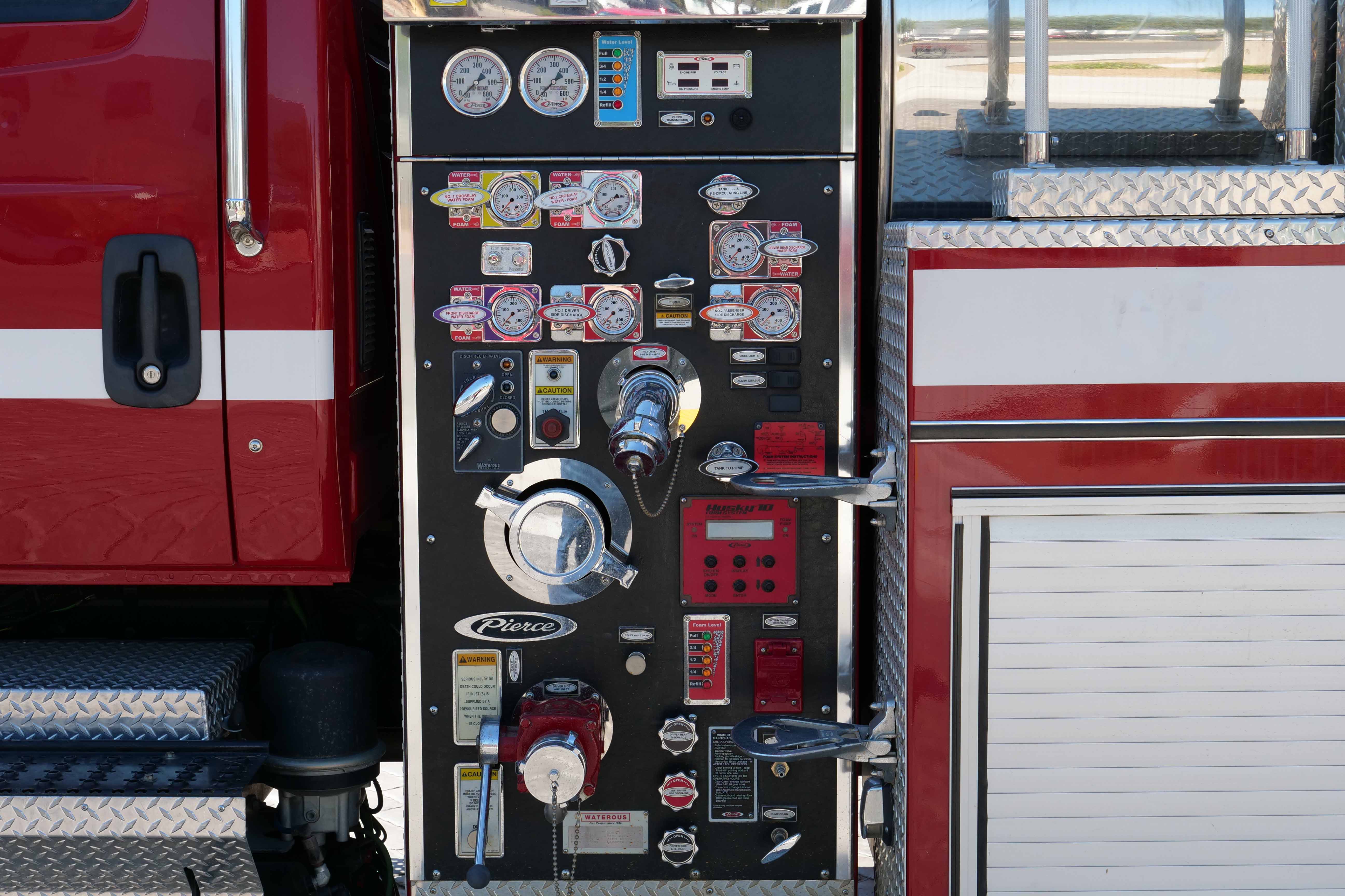 2005 Pierce International Commercial Tanker | Used Truck Details