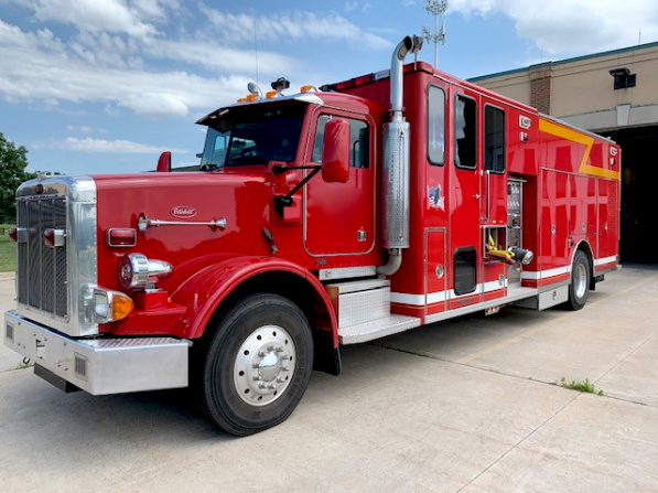 2002 Custom Fire Peterbilt Commercial Rescue Pumper | Used Truck Details