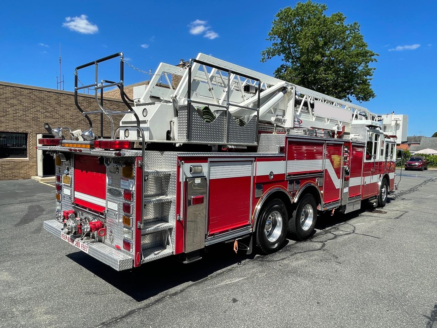 2000 Pierce Lance 85' Platform | Used Truck Details