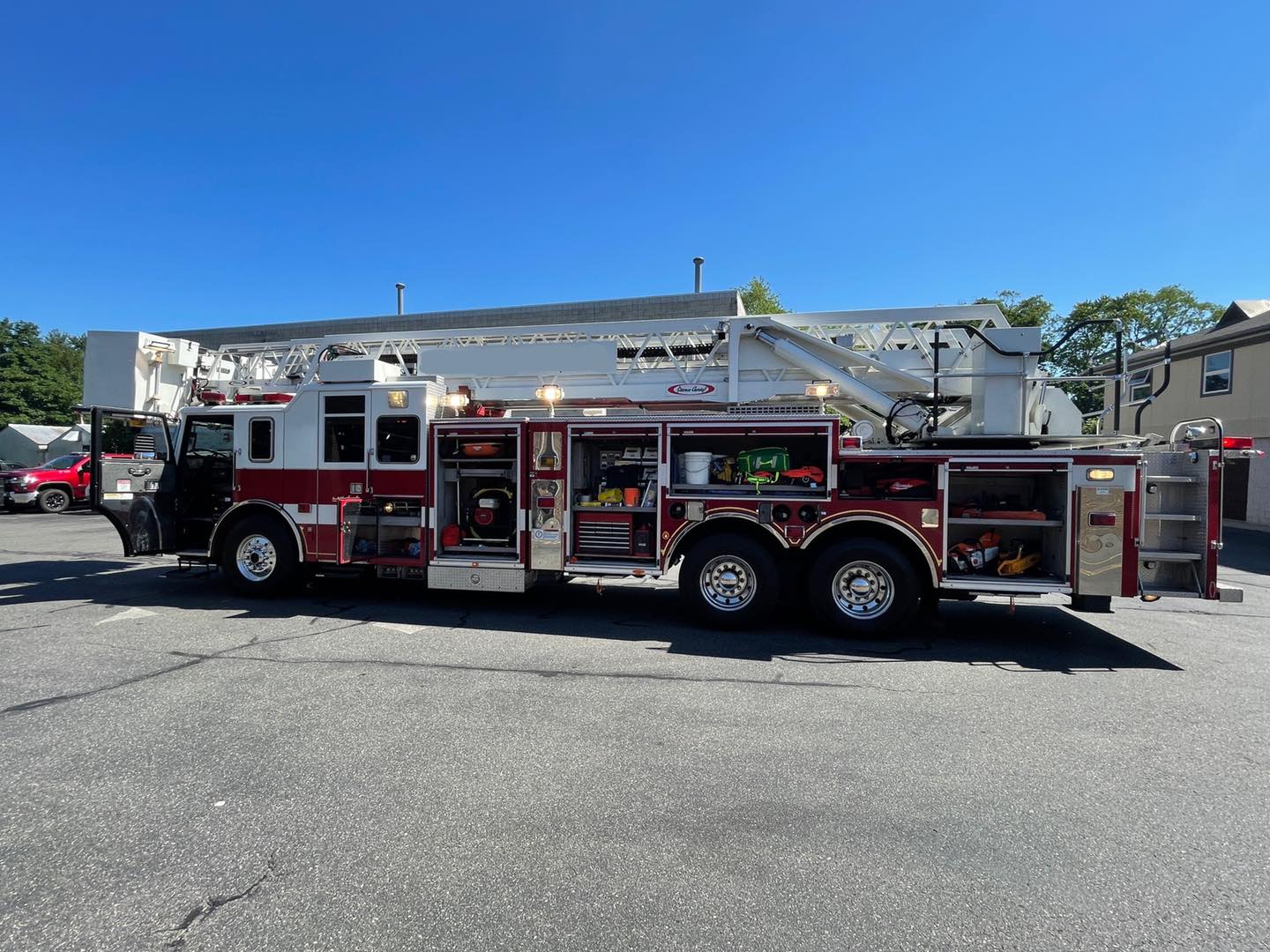 2000 Pierce Lance 85' Platform | Used Truck Details