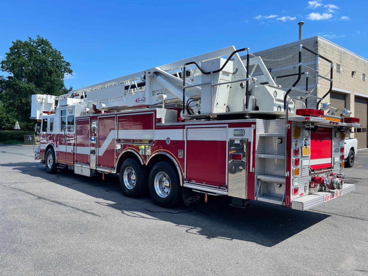 2000 Pierce Lance 85' Platform | Used Truck Details