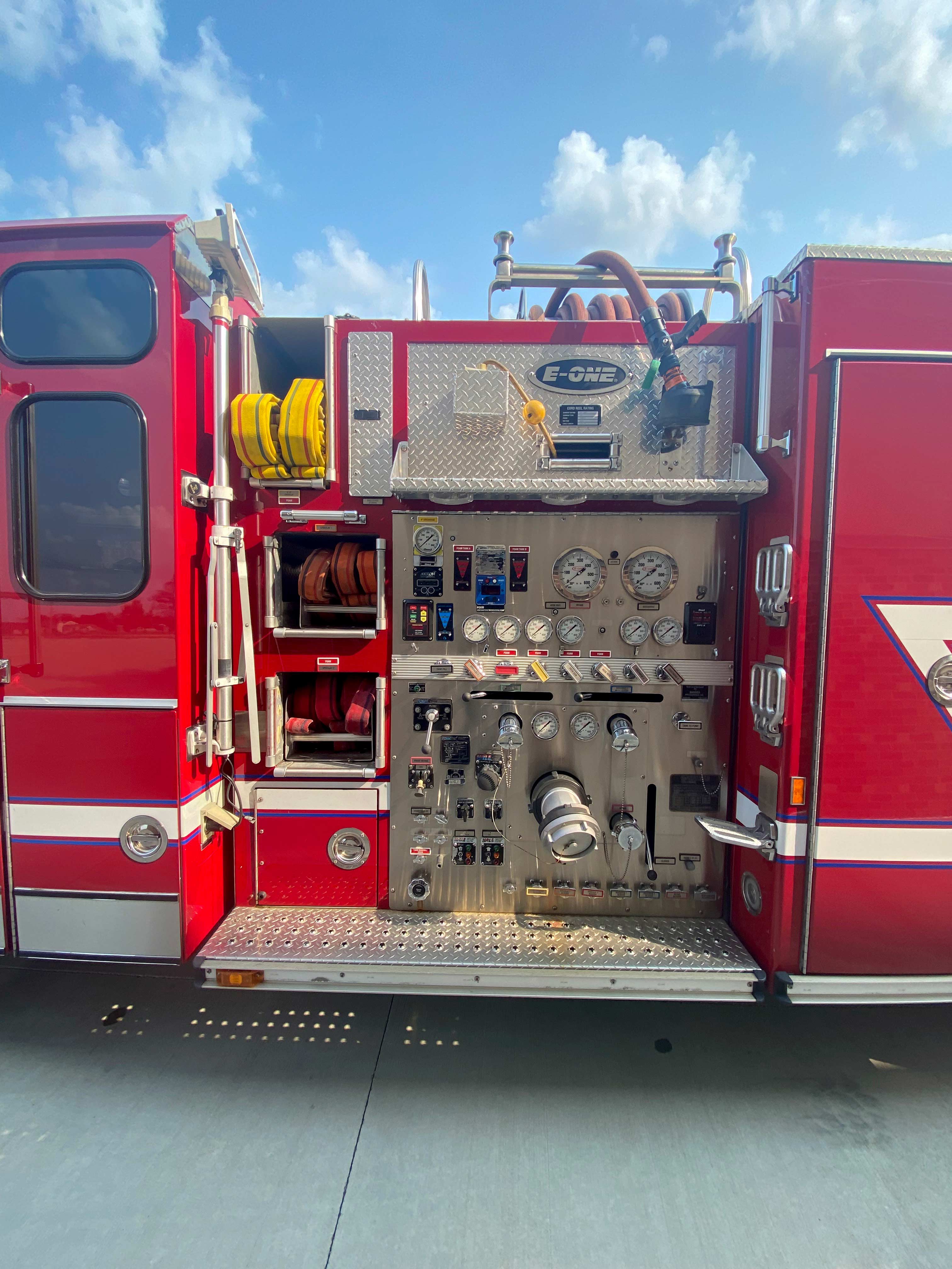 2003 E-One Cyclone II Custom Rescue Pumper | Used Truck Details