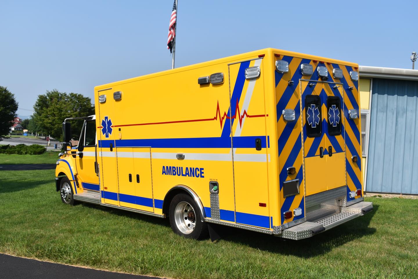 2014 PL Custom International Ambulance | Used Truck Details