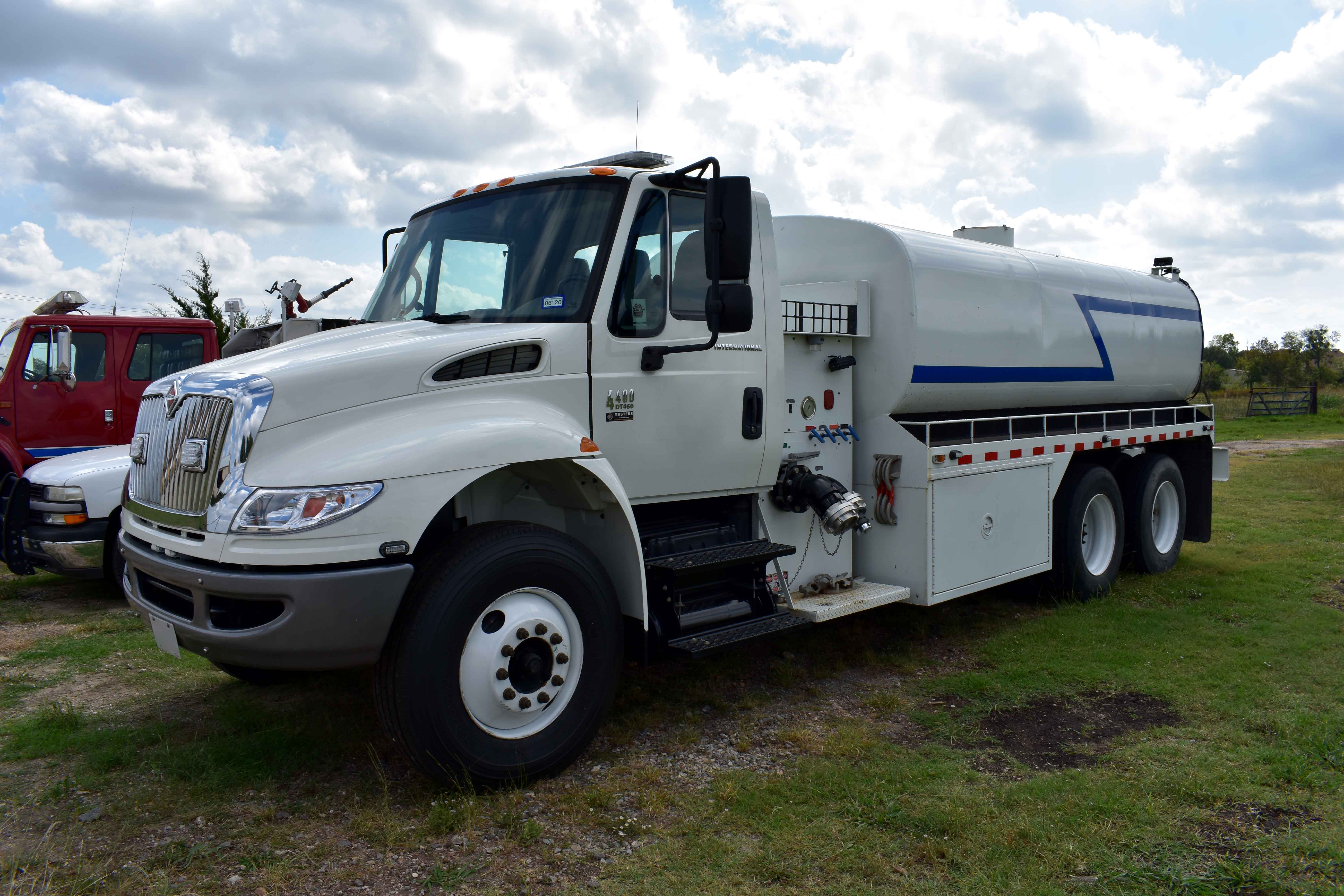 2005 International Commercial Elliptical 6x4 Tanker | Used Truck Details